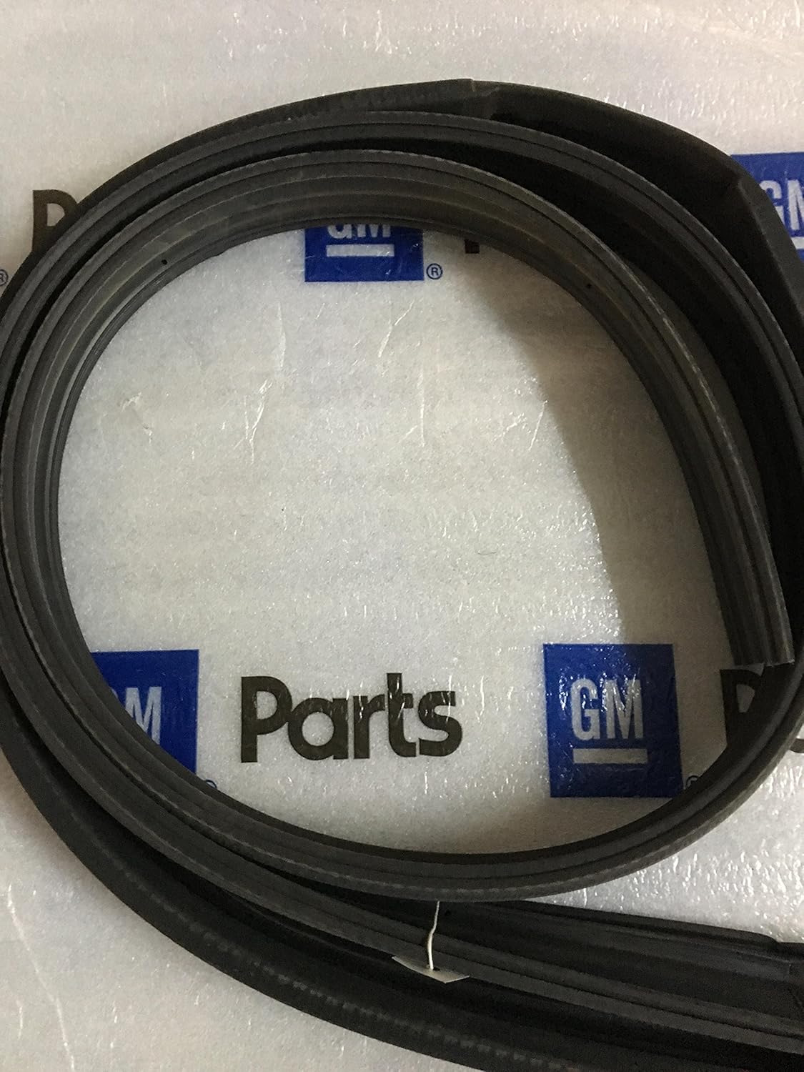 Amazon.com: Genuine GM 20789464 Door Auxiliary Weatherstrip, Upper ...
