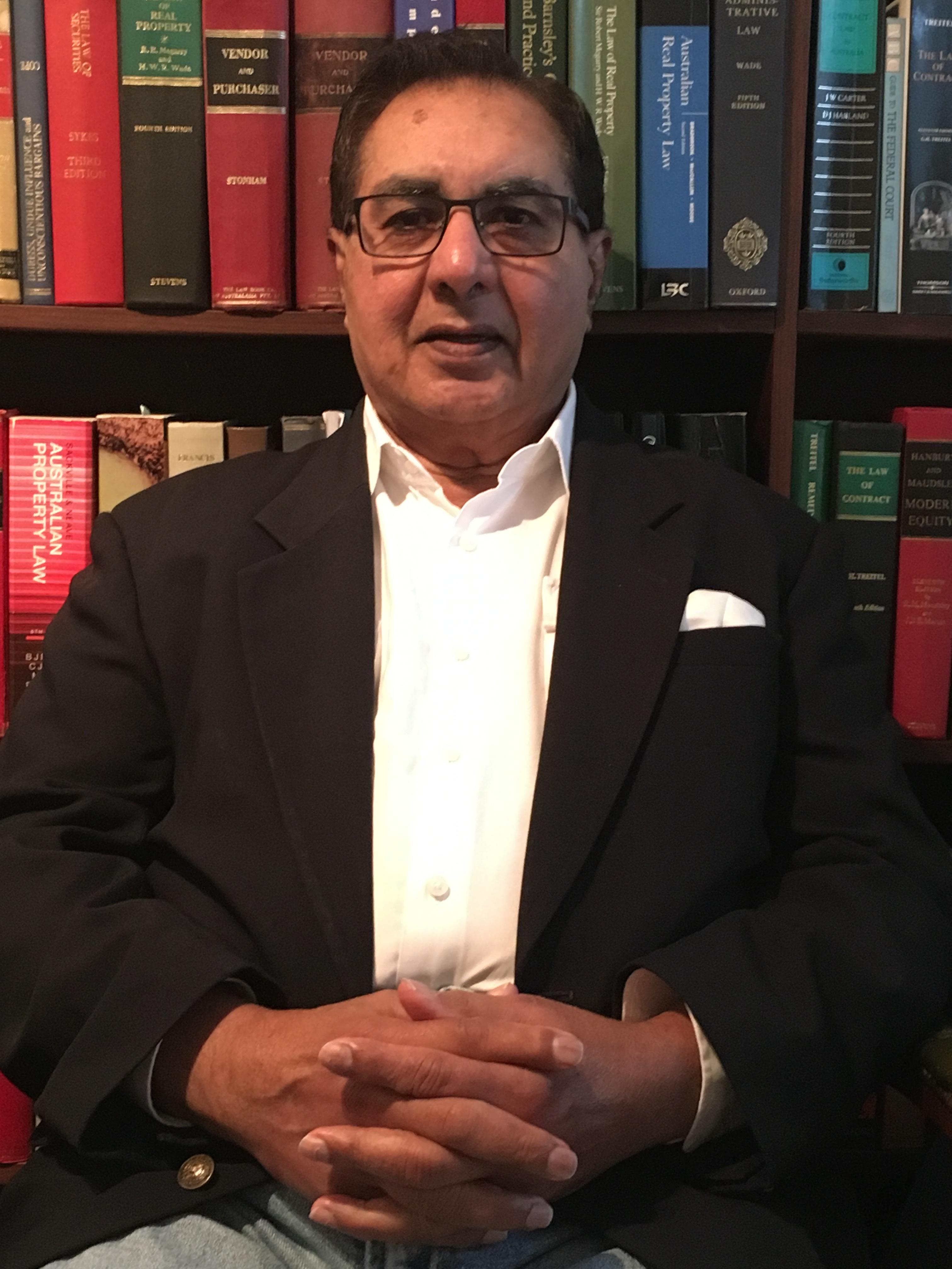 Amazon.com: Izaz Khan: books, biography, latest update