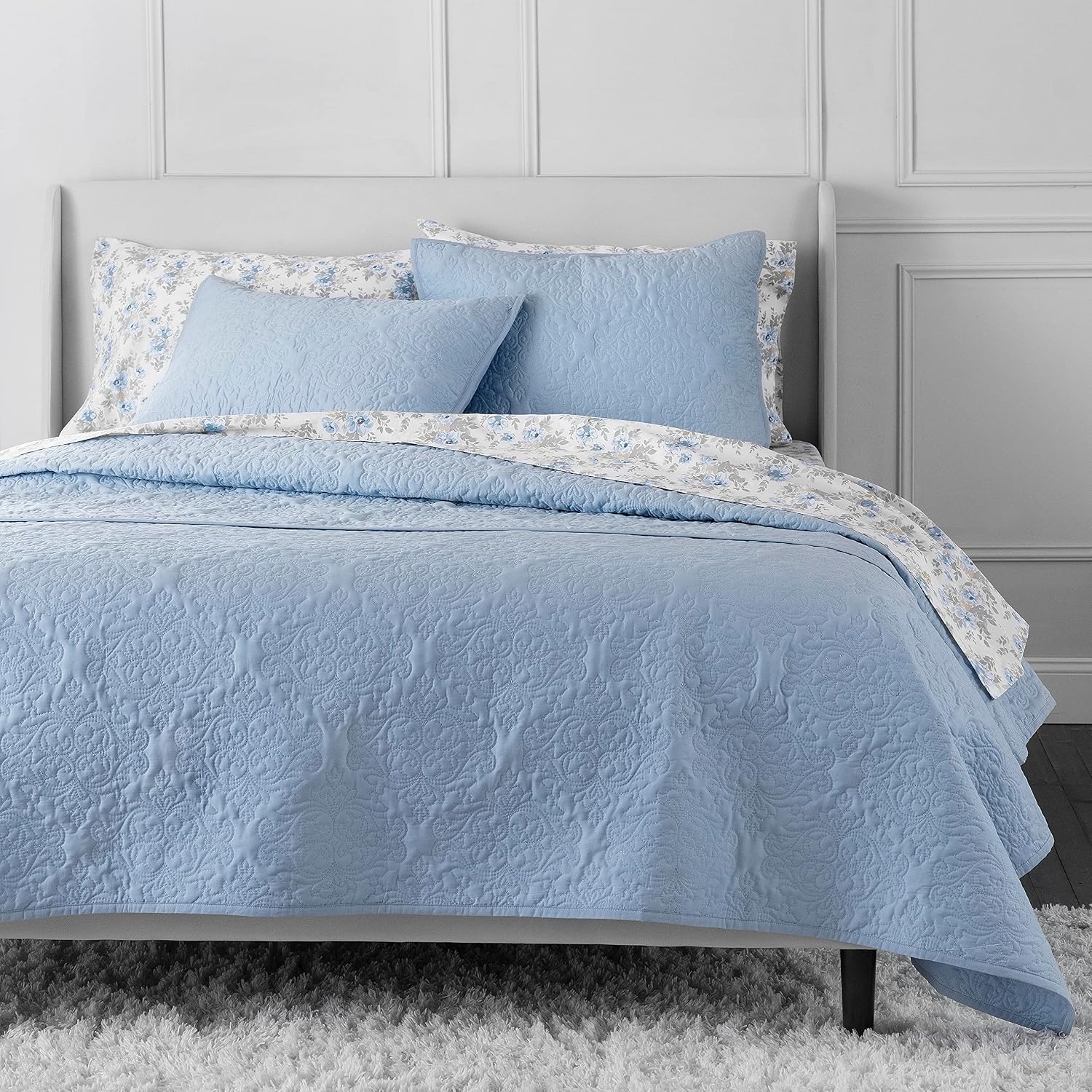 Amazon.com: Martha Stewart Tessa Solid Blue King Quilt Set - 3 Piece ...