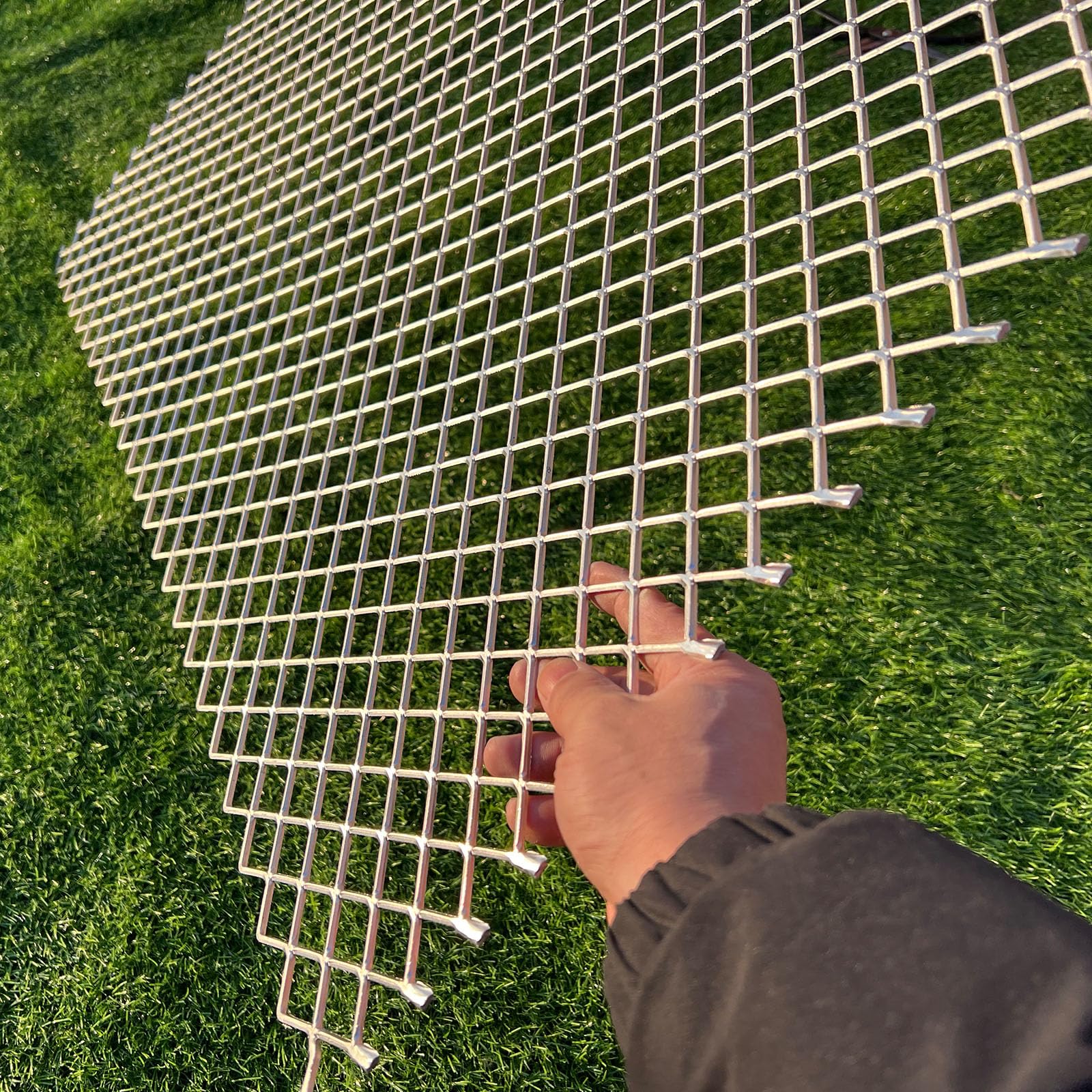 Snapklik.com : 36"X18" 12 Gauge Rhombus Hole 1X1.3 Aluminum Expanded ...