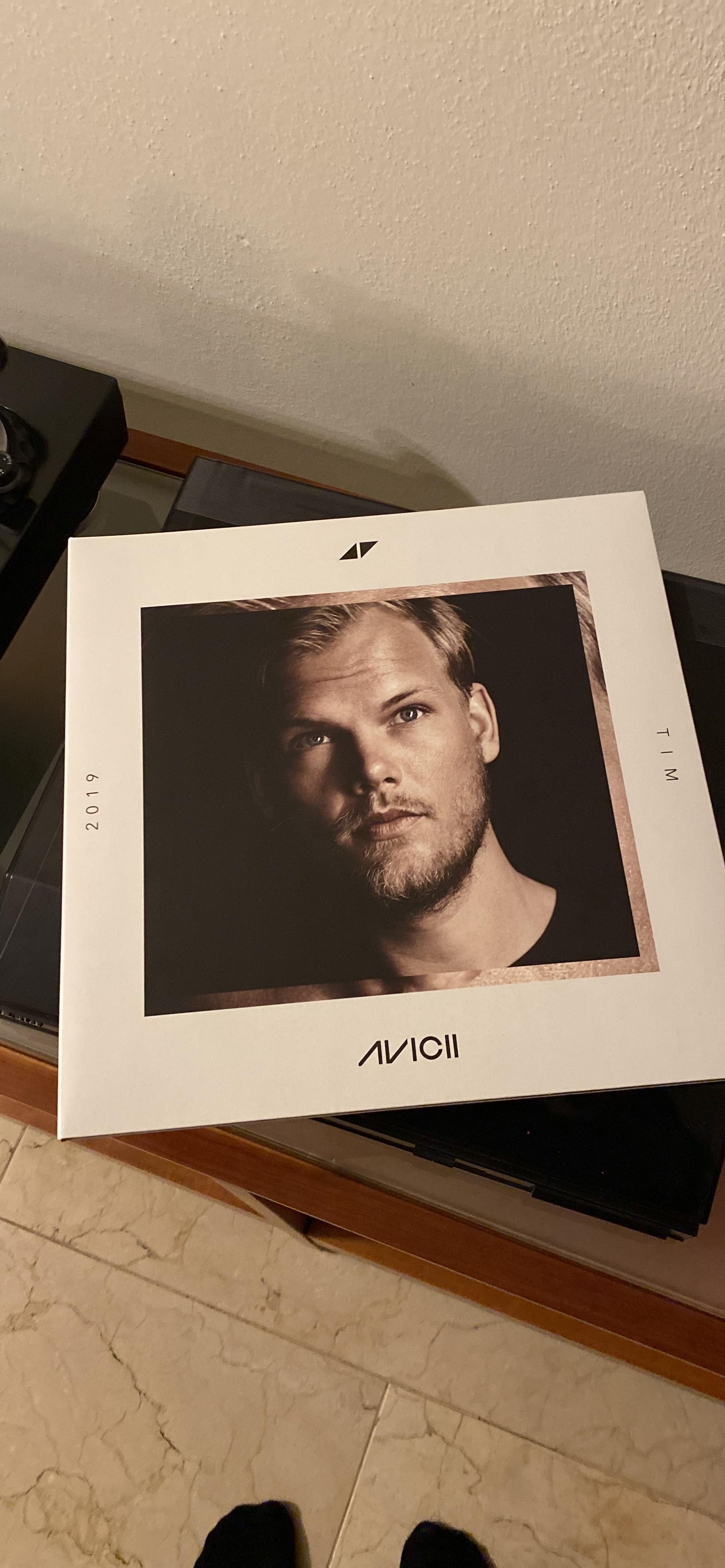 Tim: Avicii: Amazon.it: CD e Vinili}