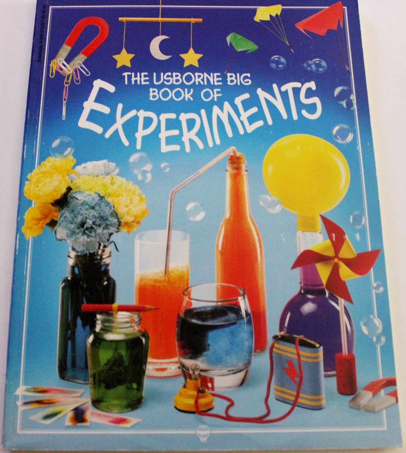 The Usborne Big Book of Experiments: SMITH, Alastair, editor, Drawings ...