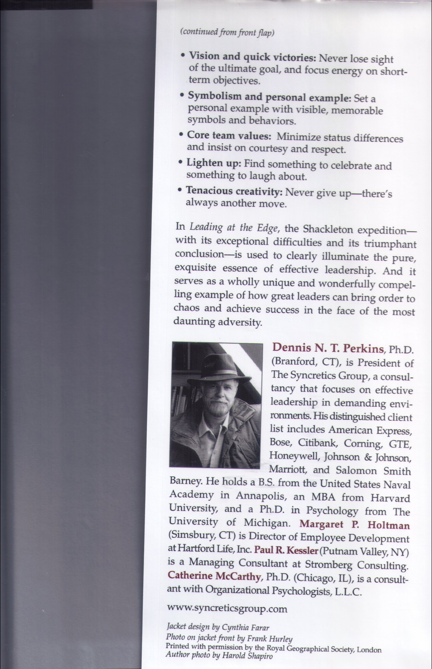 Snapklik.com : Leading At The Edge : Leadership Lessons From The ...