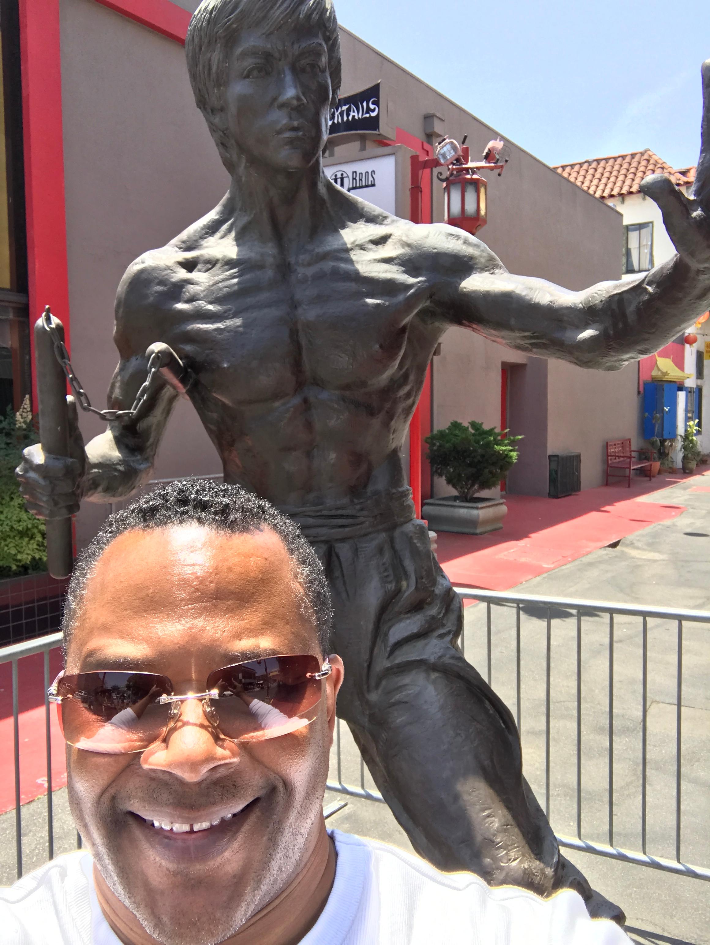 Amazon.com: Dr. Tony Mariot: books, biography, latest update