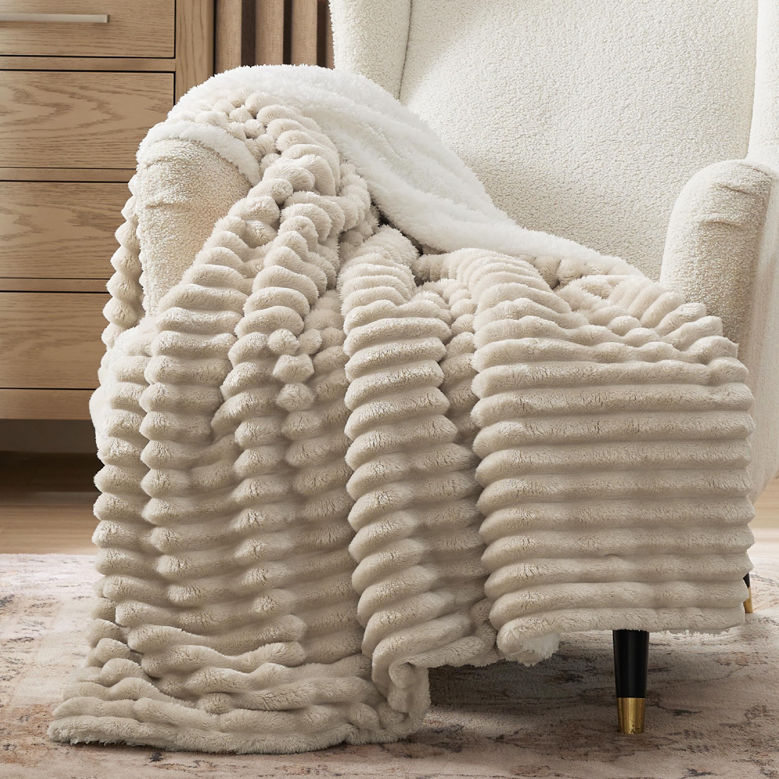 Amazon.com: Bedsure Throw Blanket for Couch Beige&Amphora Throw Blanket ...