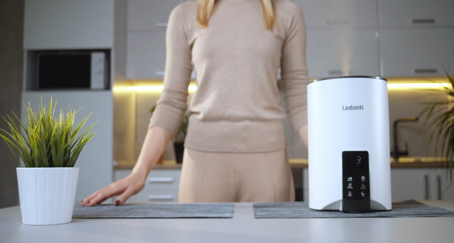 Watch How to clean the humidifier ﹙Ledonti HLD-421﹚ on Amazon Live