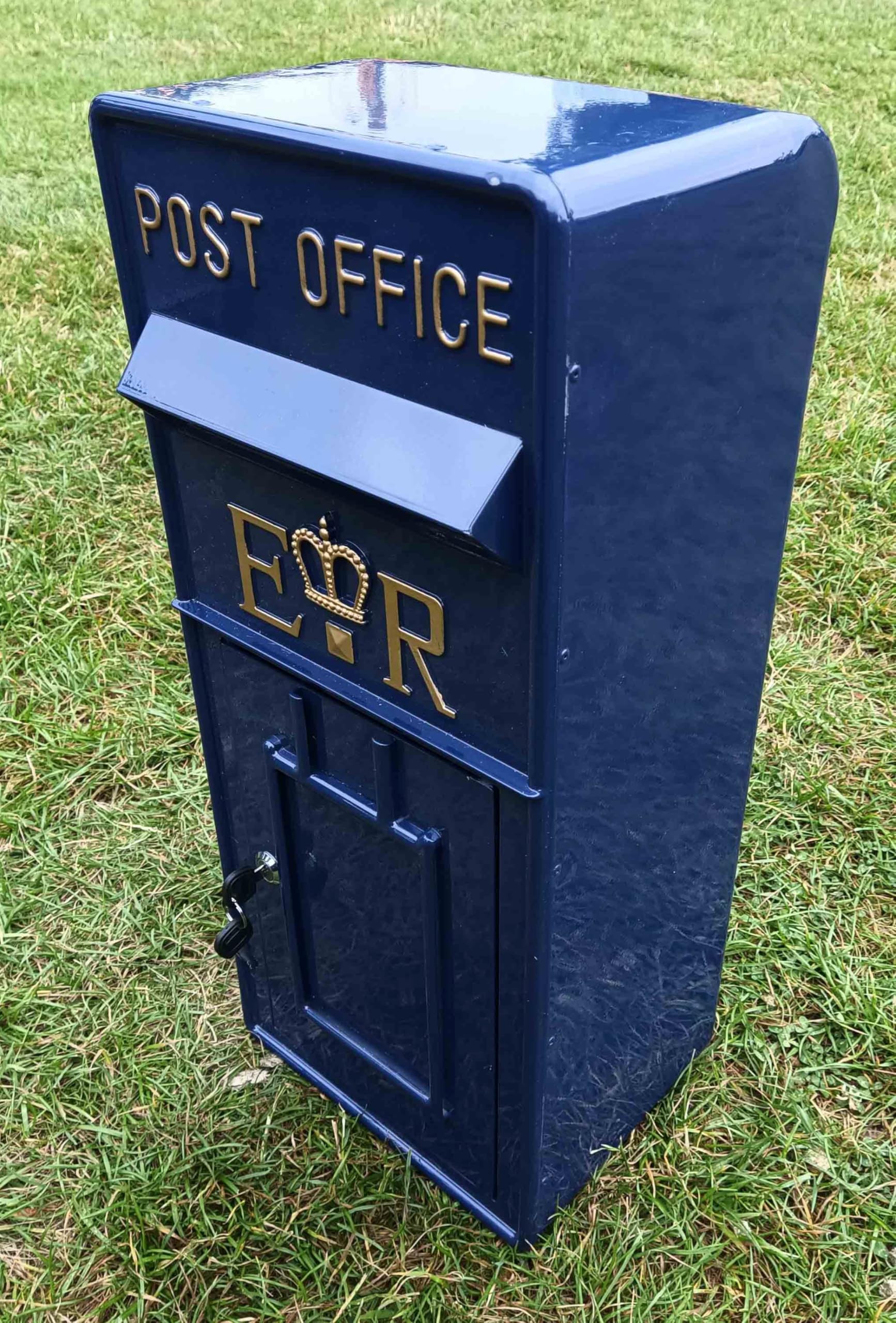 Vintage Style Wall Mounted Mail ER Post Box Or Letter Box - Red ...