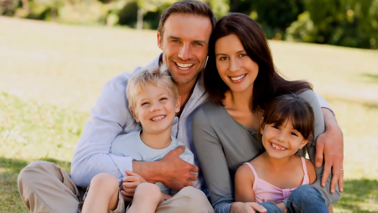 Watch NEIL DIAMOND - Mothers And Daughters, Fathers And Sons on Amazon Live