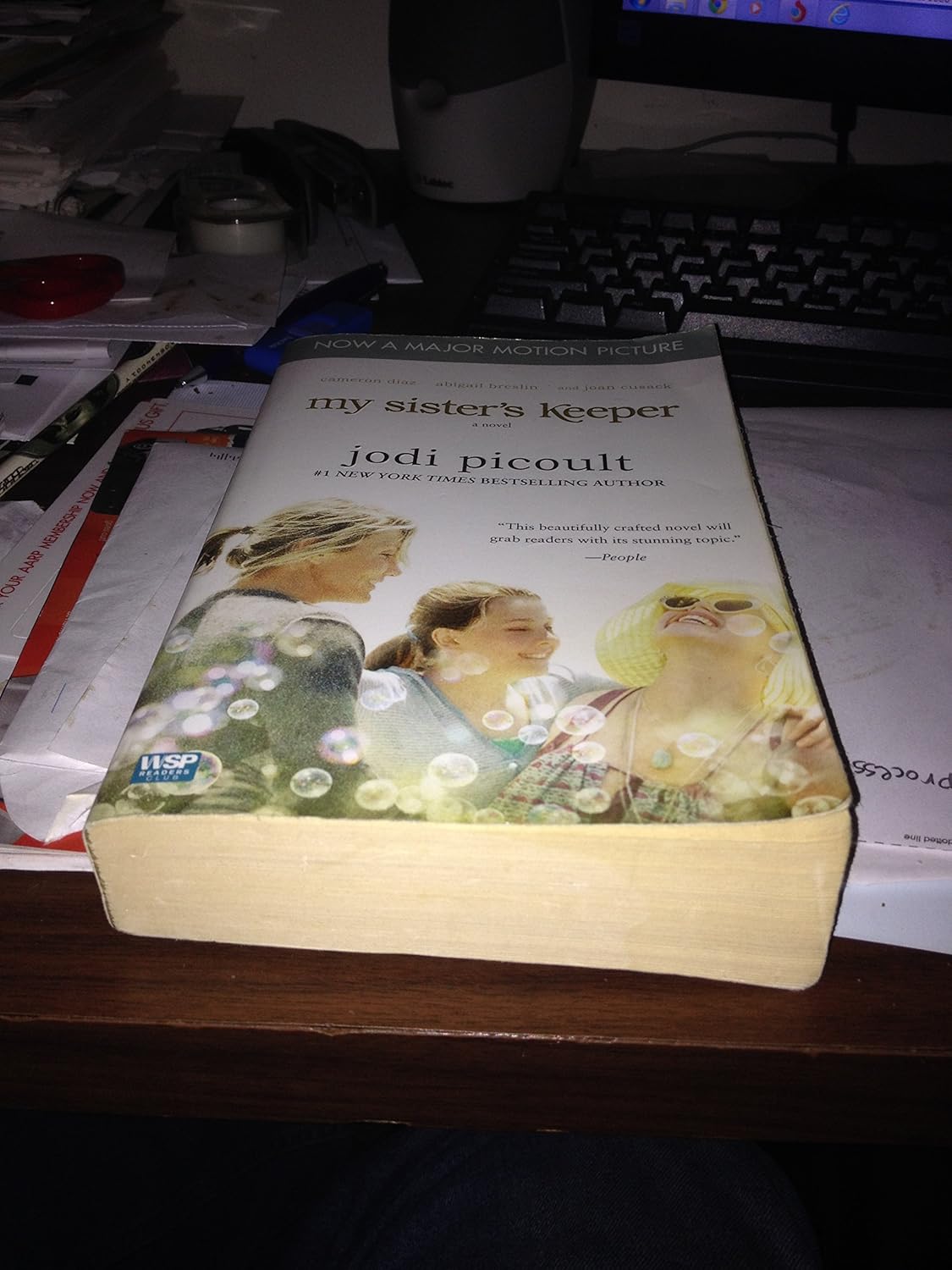 Amazon.com: My Sister's Keeper: 9781439157381: Picoult, Jodi: Books