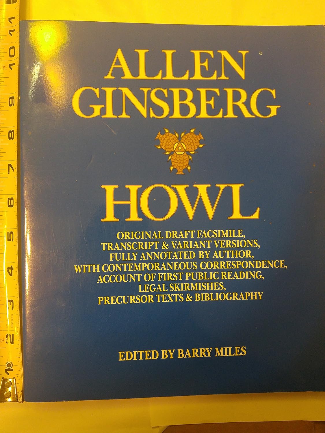 Howl: Allen Ginsberg, Barry Miles: 9780060926113: Amazon.com: Books