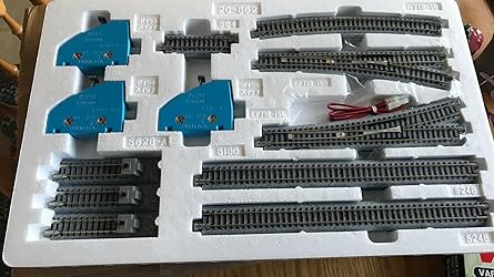 Amazon.com: Kato USA Model Train Products V3 UNITRACK Rail Yard ...