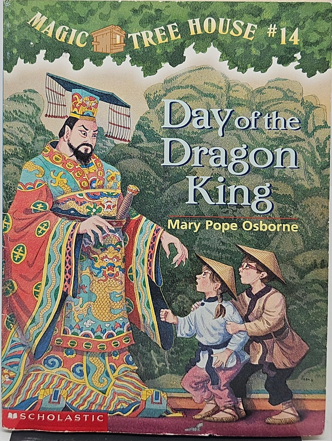 Day of the Dragon (Magic Tree House #14): Mary Pope Osborne, Sal ...