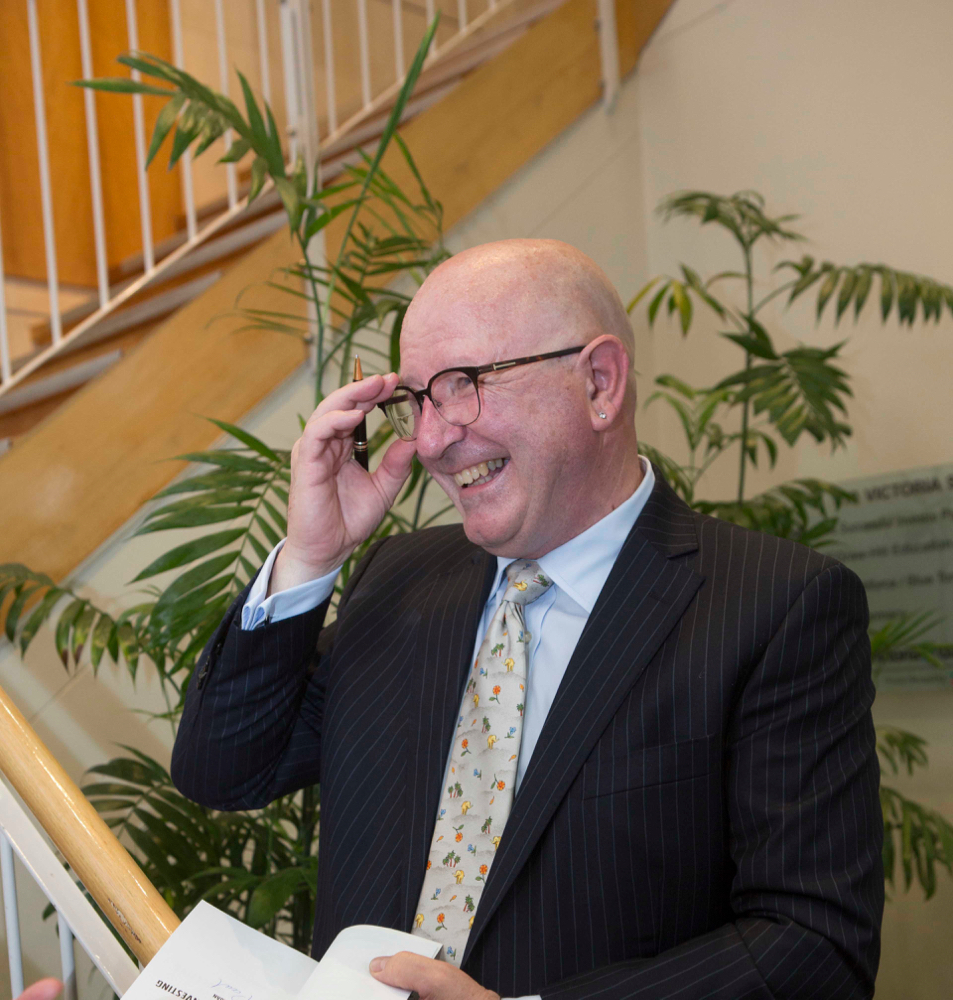 Amazon.co.jp: Michael Sloan: 本、バイオグラフィー、最新アップデート