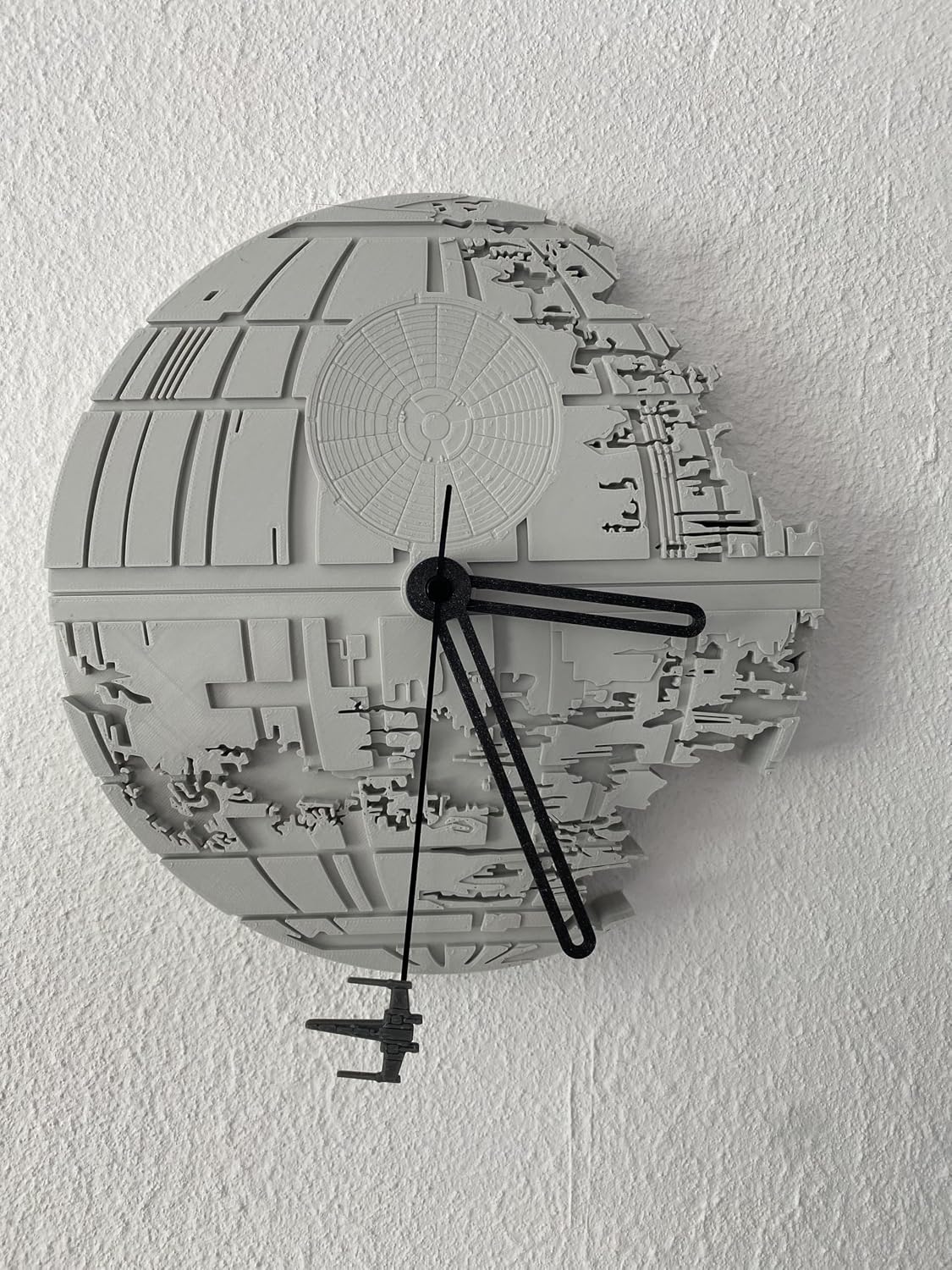 Amazon.com: Death Star Wall Clock – 3D Sci-Fi Inspired Decorative Clock ...