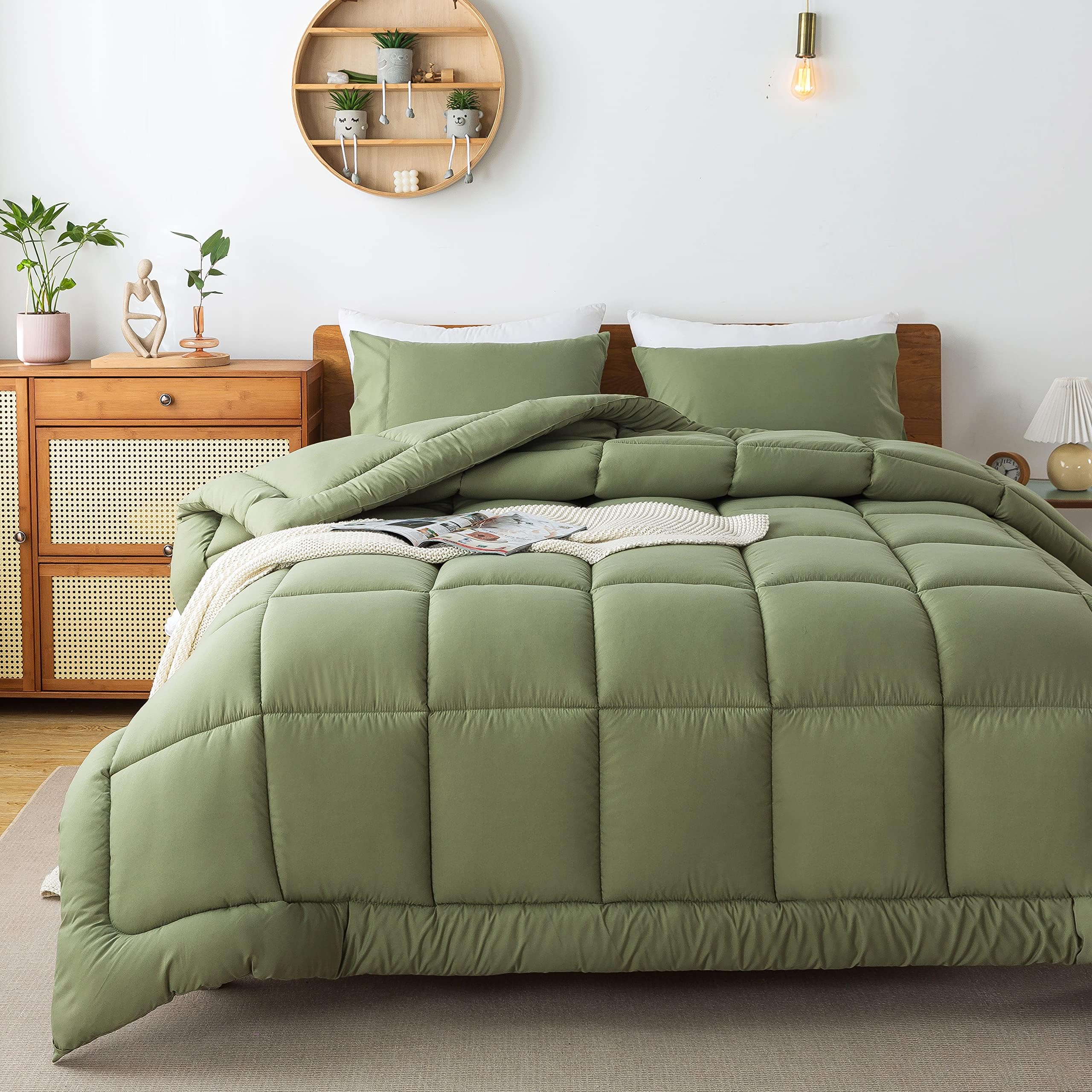 Amazon.com: WhatsBedding Twin Comforter Set,Burnt Orange Lightweight ...