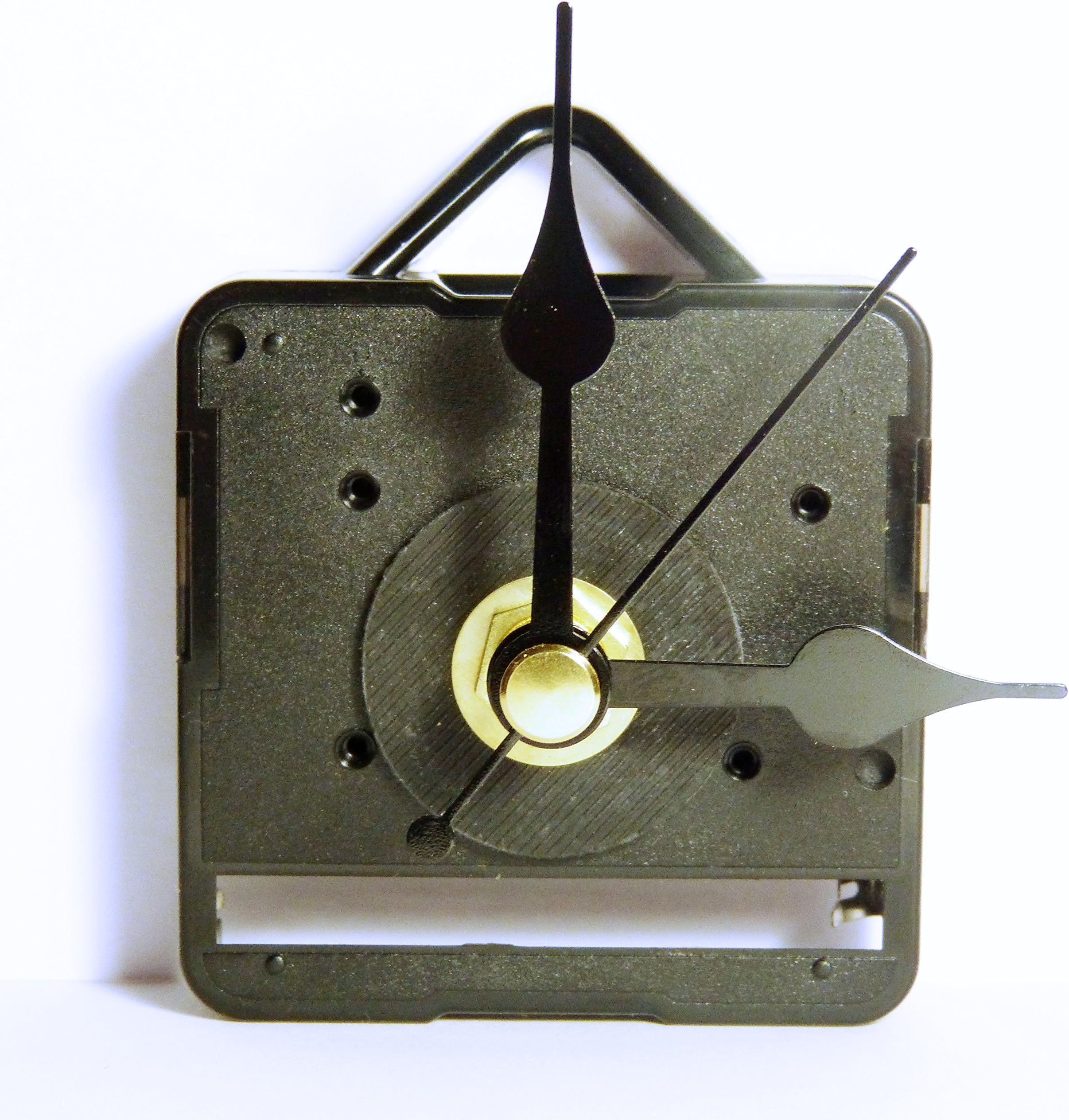Quartz Replacement Clock Movement with Hands (Short 7mm Shank) : Amazon ...