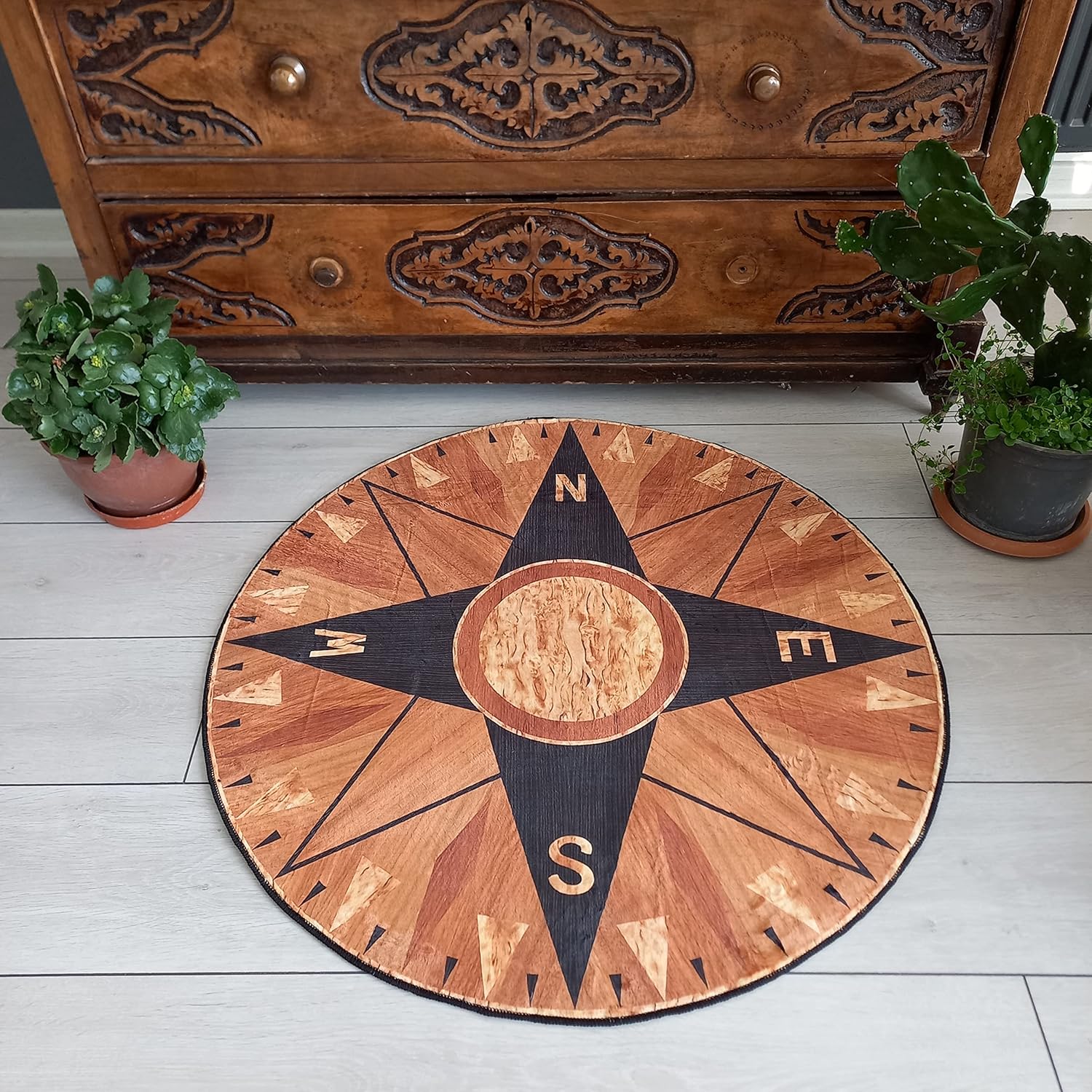 Amazon.com: Rugendary Compass Rug Cool Round Area Rug Hypebeast Rug ...