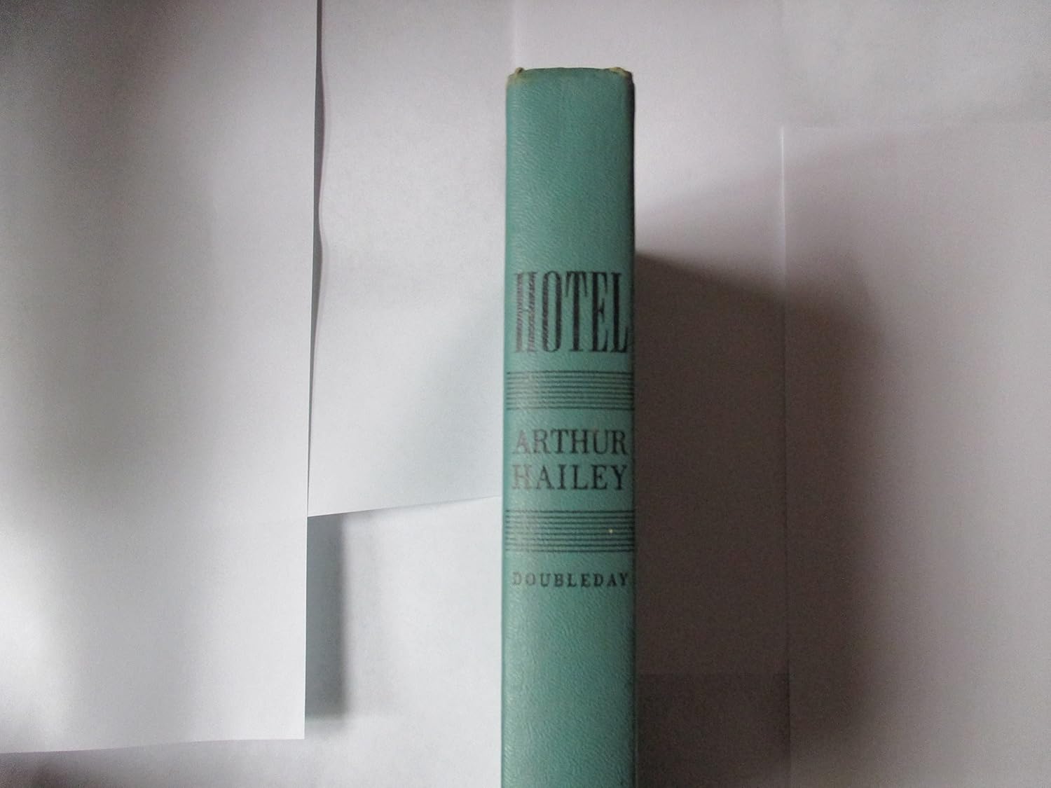 Hotel: Arthur Hailey: 9780385032223: Amazon.com: Books