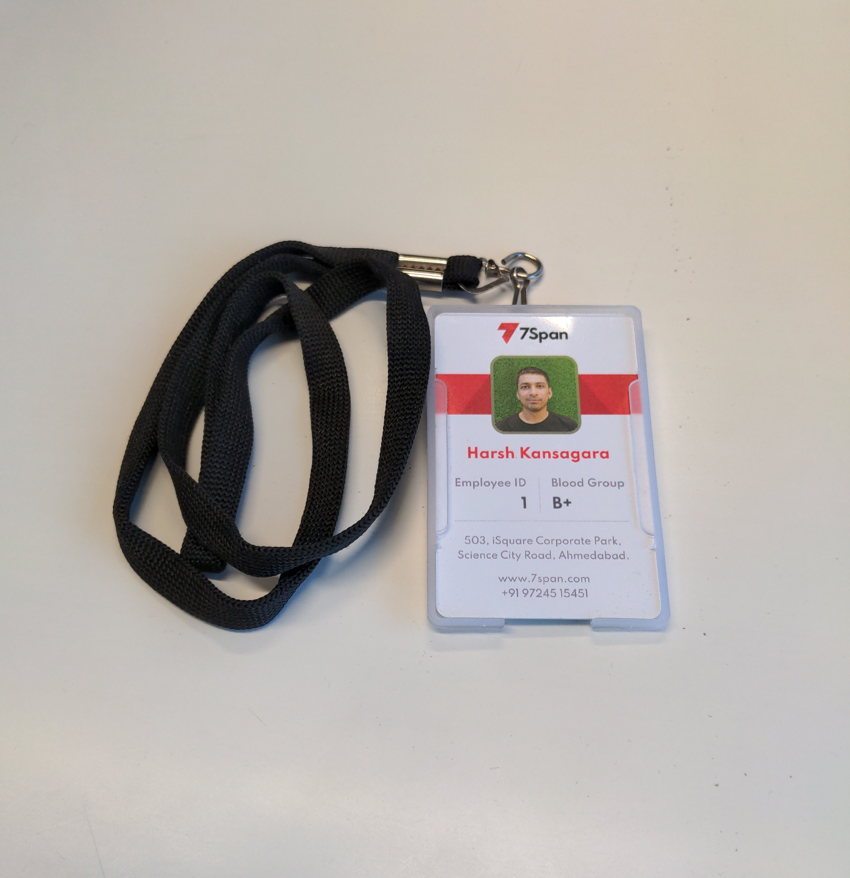 Vertical Clear Waterproof ID Card Holders with Sealable Zip Name Tag ...