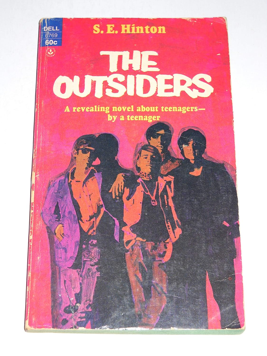 Amazon.com: The Outsiders: S.E. Hinton: Books