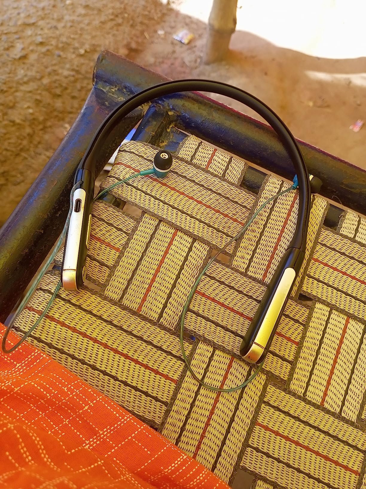 digirock NB402 (Silver) with HD Sound, 25 Hours Long Play time, Type C ...