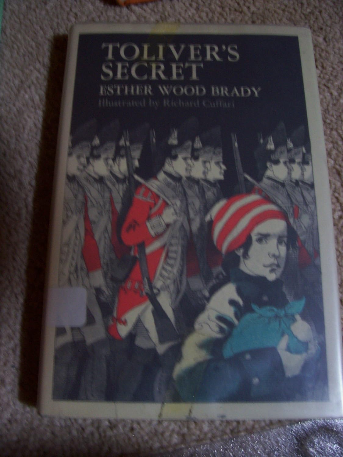 TOLIVERS SECRET: Amazon.co.uk: Brady, Esther Wood: 9780517526217: Books