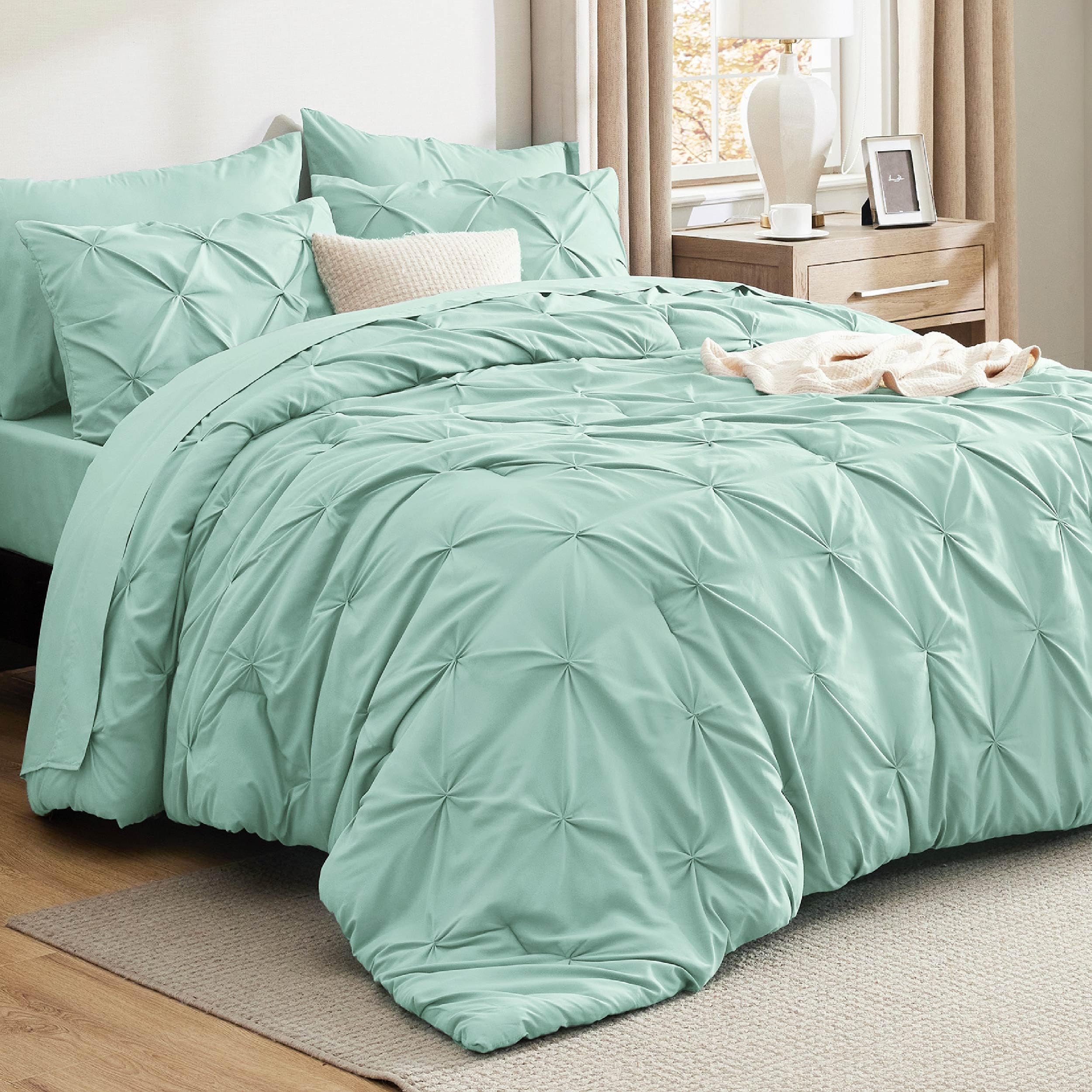 Amazon.com: Bedsure King Size Comforter Set Mint Green - Bed in a Bag ...