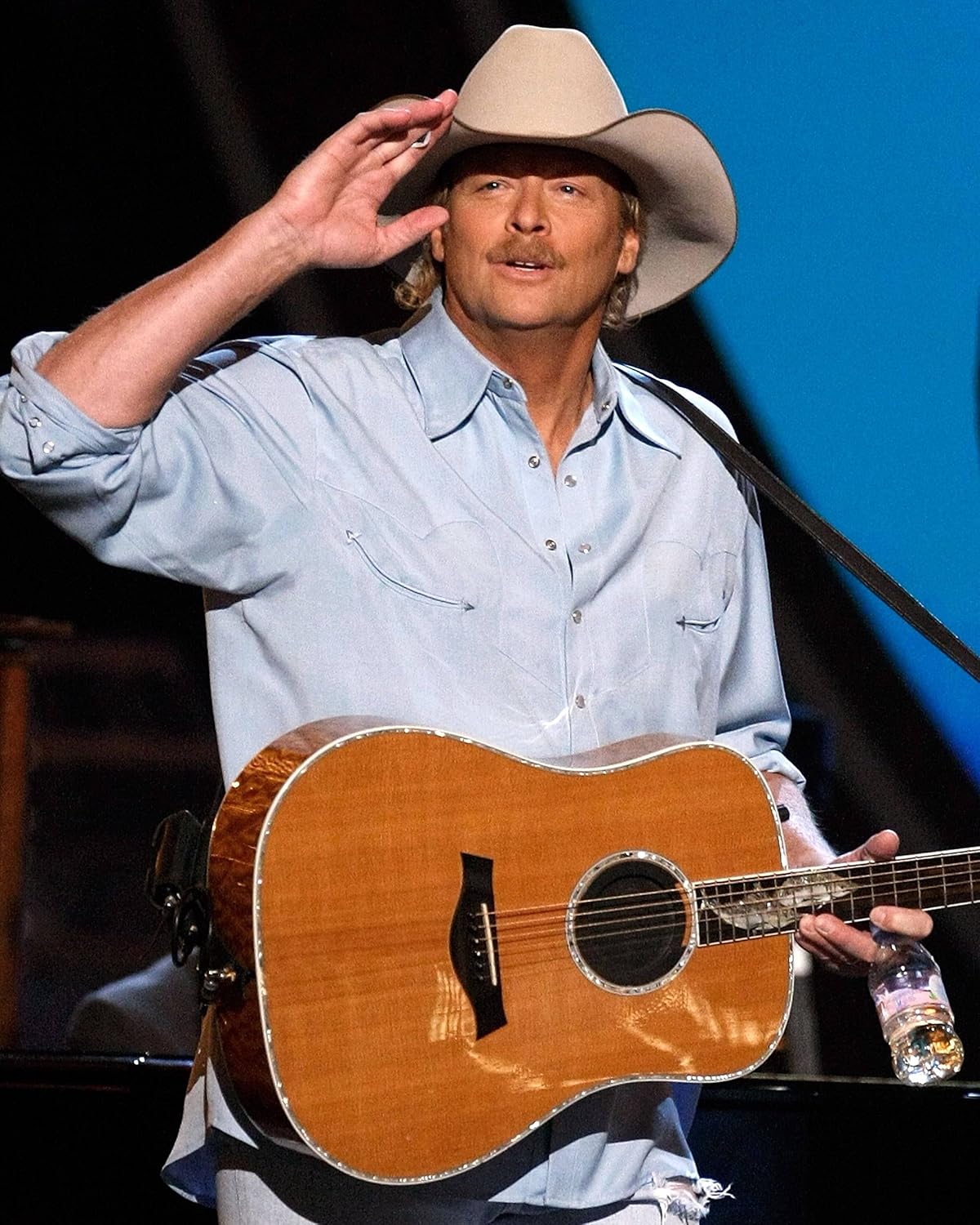 Amazon.com: Alan Jackson 8 x 10 GLOSSY Photo Picture IMAGE #2: Posters ...