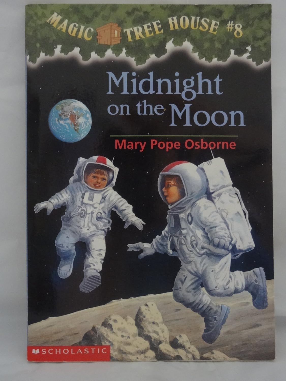 Midnight on the Moon (Magic Tree House #8): Osborne, Mary Pope ...