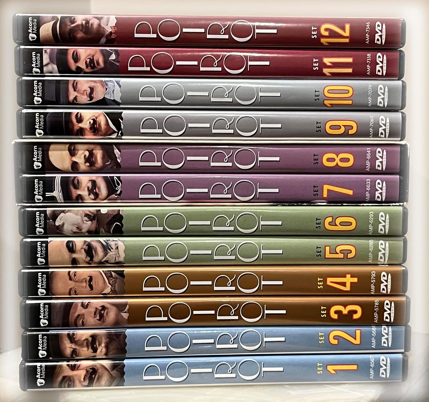 Amazon.com: Agatha Christie's Poirot: Complete Collector's Set of 12 ...