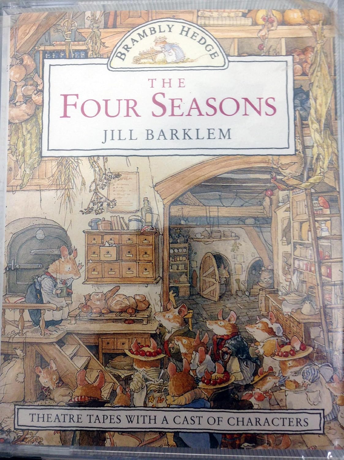 Four Seasons (Brambly Hedge): Amazon.co.uk: Barklem, Jill, Massey, Anna ...