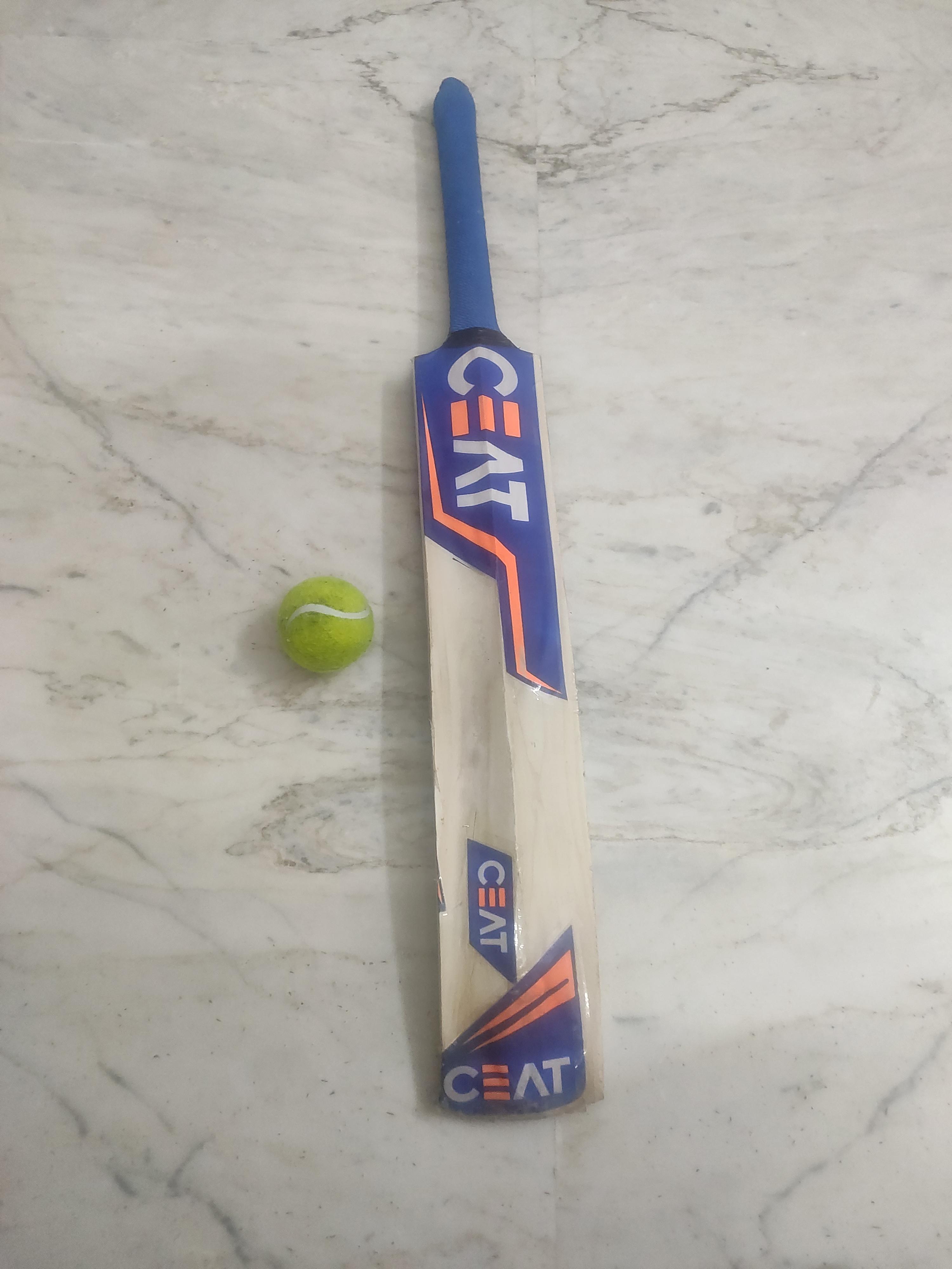 PMG Hotspot Cricket Bat with Plastic Tennis Ball Combo (12+ Years Boys ...