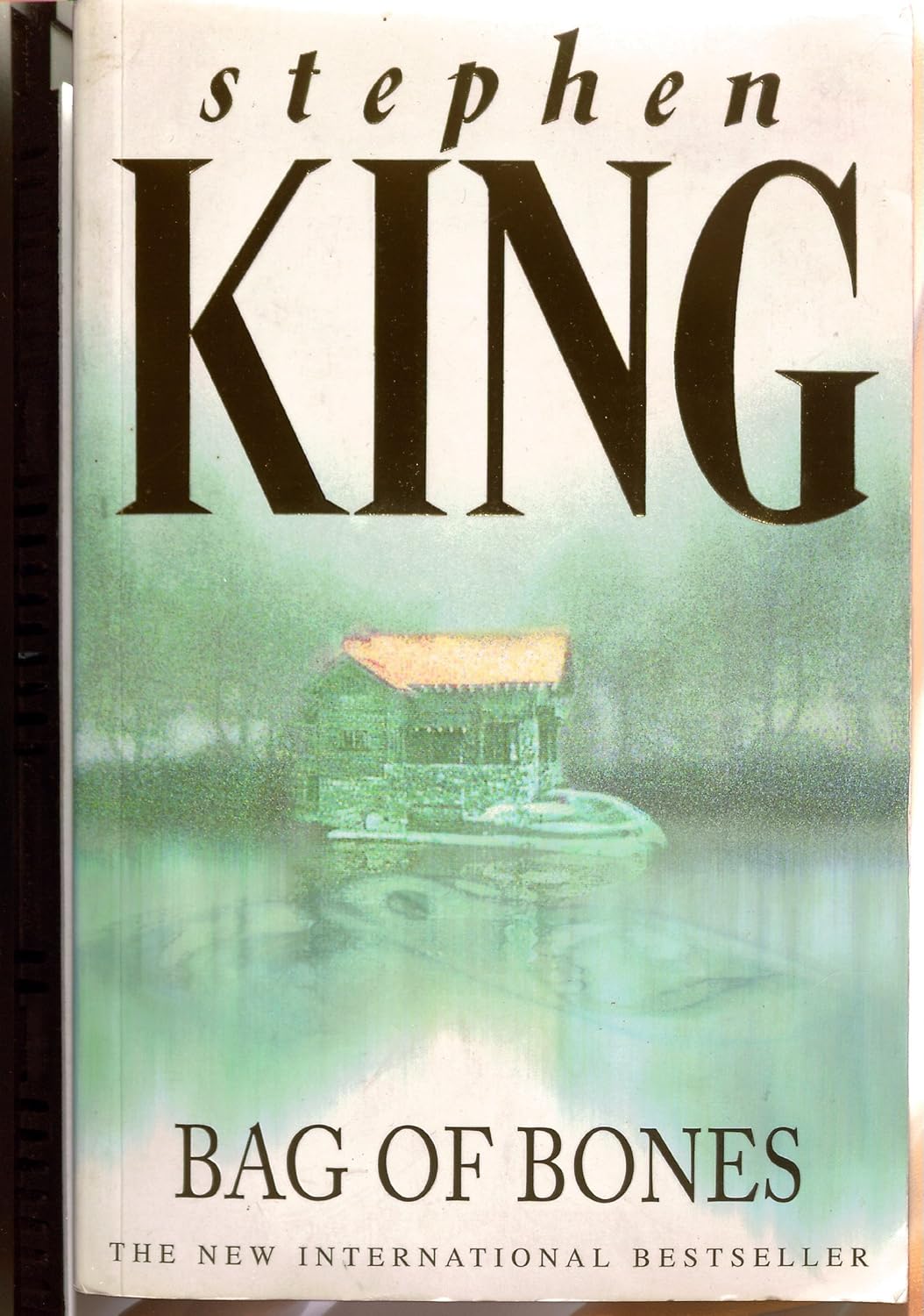 Bag of Bones: Stephen King: 9780340718735: Amazon.com: Books