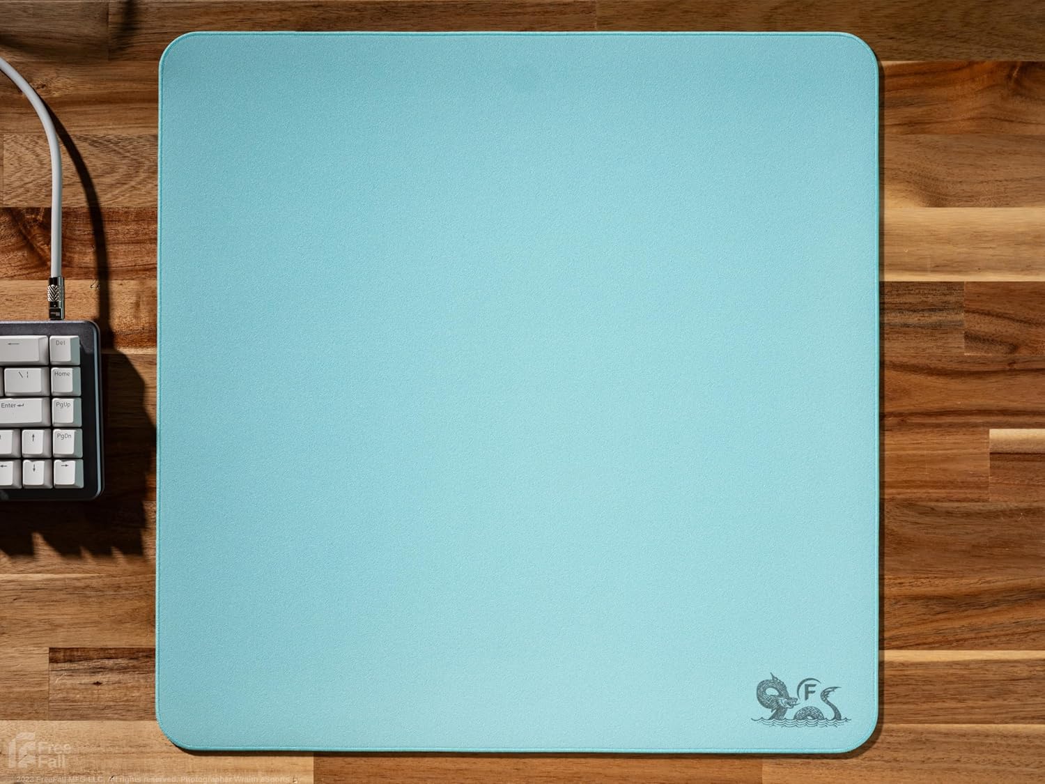 Amazon.com: FreeFall SV Base Control+ v2 : Office Products