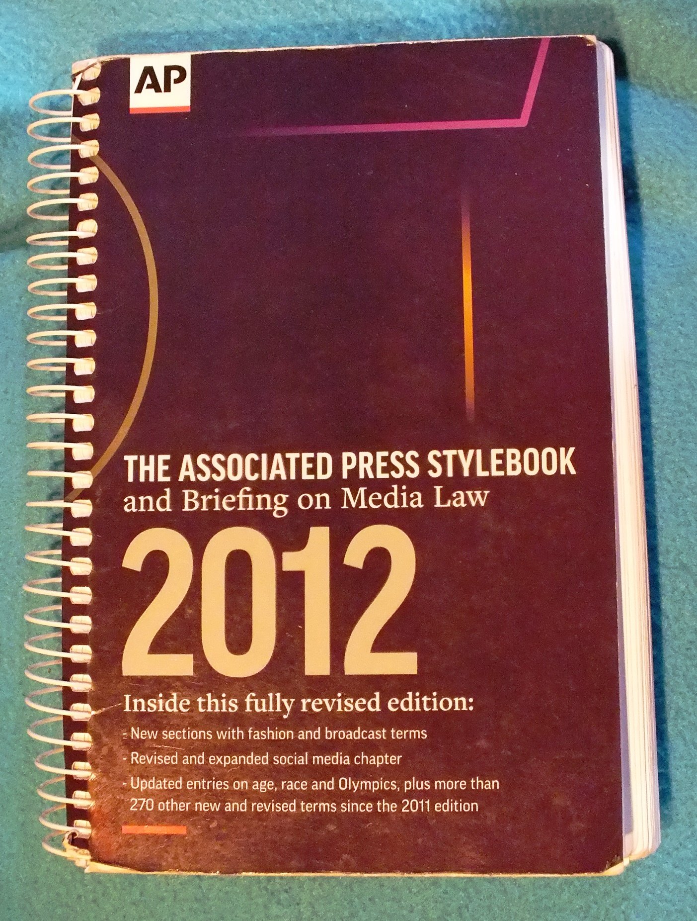 The Associated Press Stylebook and Briefing on Media Law: Goldstein ...