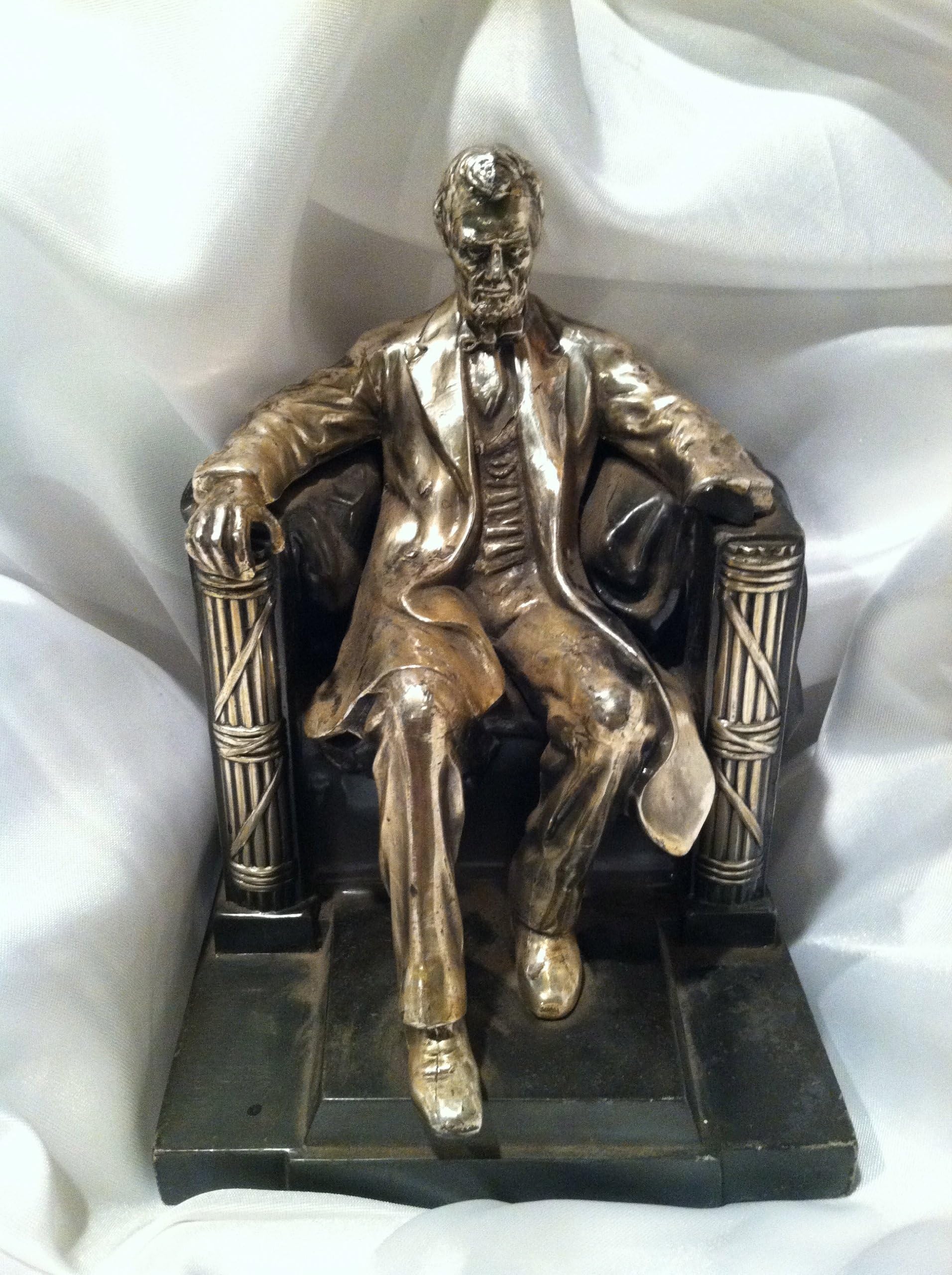 Amazon.com: Pacific Giftware Abraham Lincoln Figurine Standing Near ...