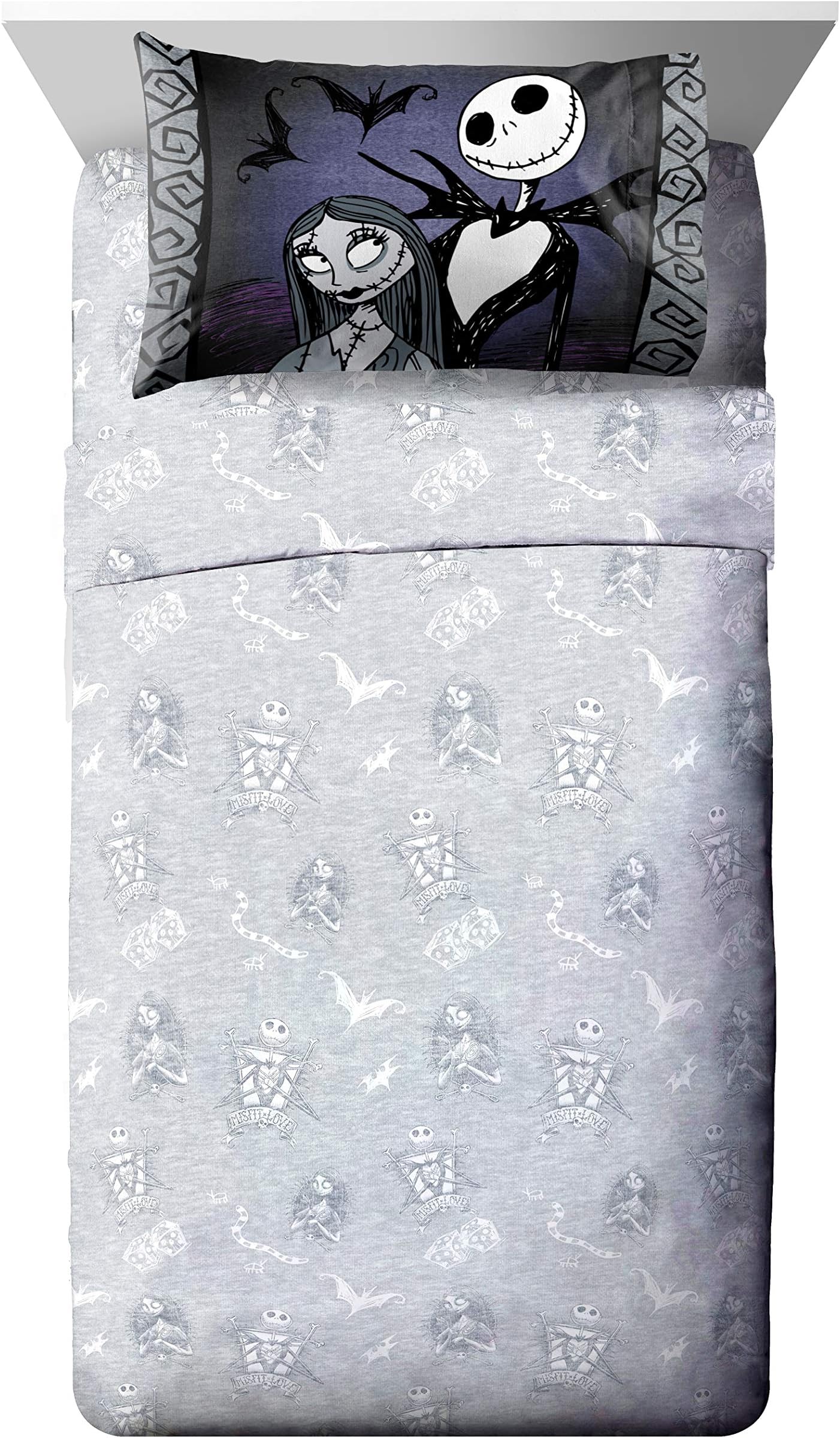 Amazon.com: Disney Nightmare Before Christmas Misfit Love Twin XL Sheet ...