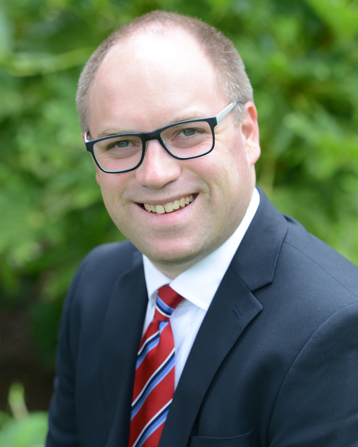 Amazon.com: Simon Lucas: books, biography, latest update