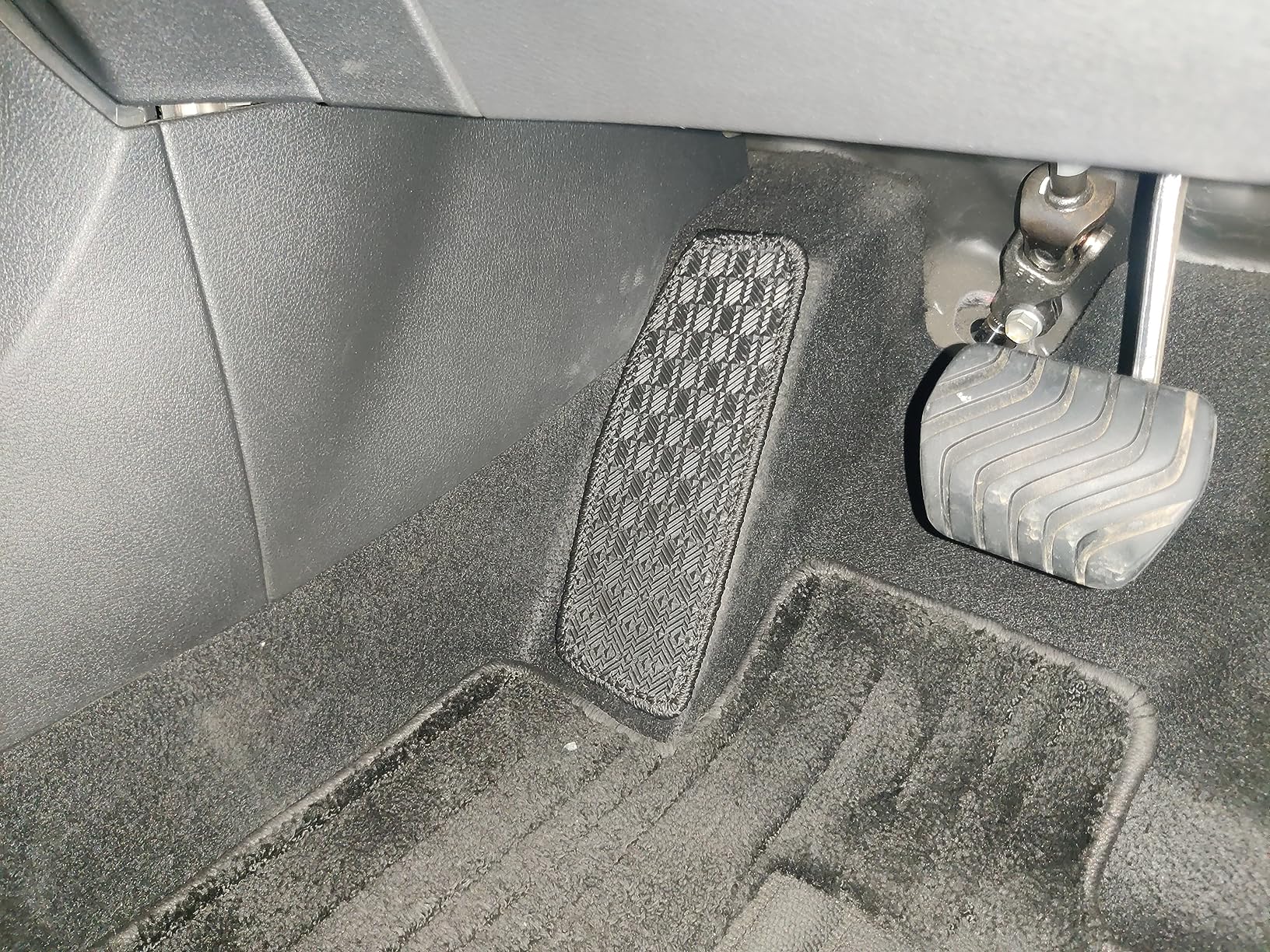 Amazon | YMT E13系ノート ラバー製フットレストカバーマット | フロアマット | 車＆バイク