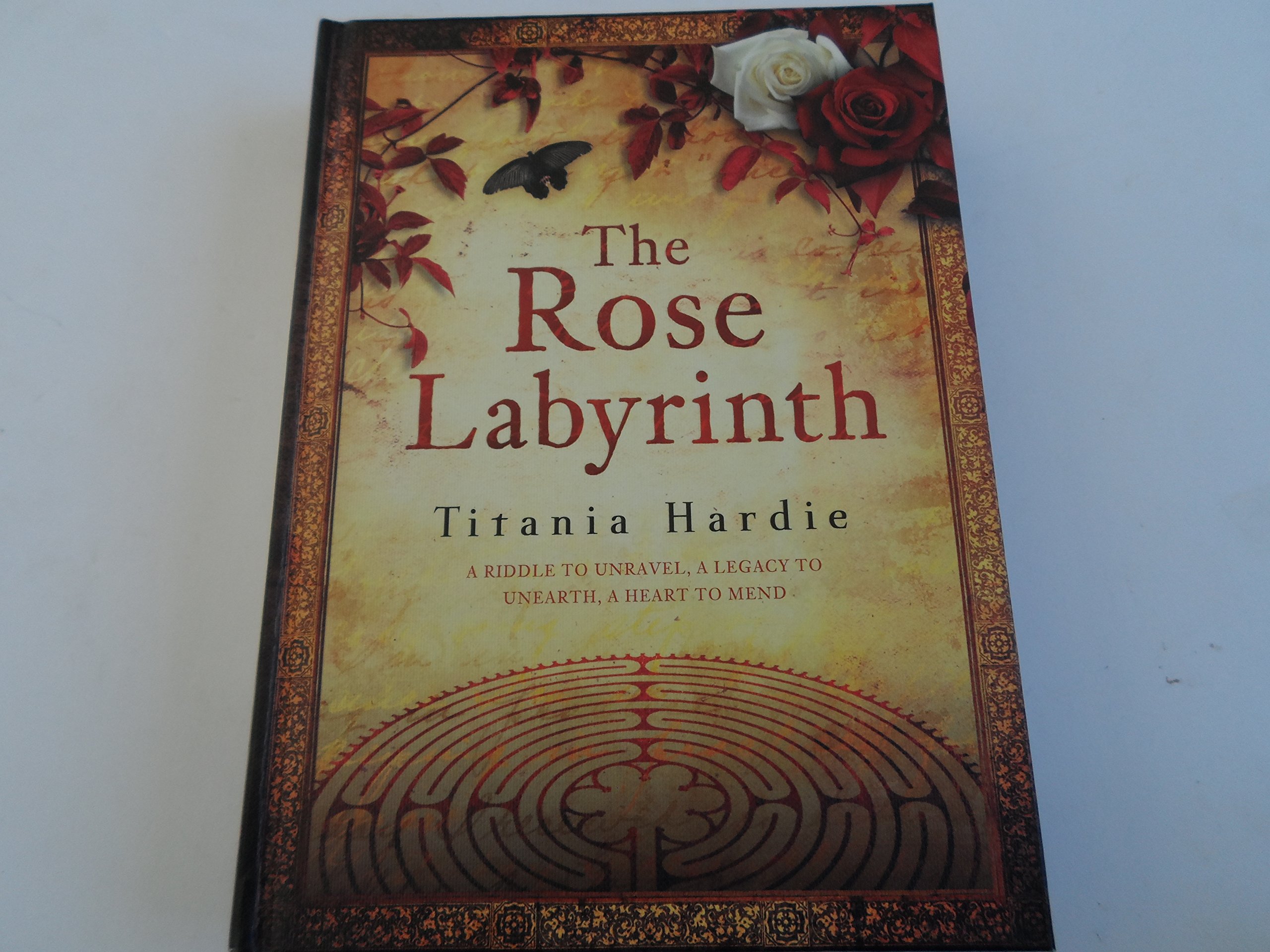 Amazon.com: The Rose Labyrinth: 9781416584605: Hardie, Titania: Books