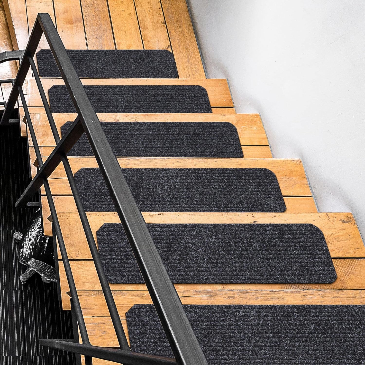 Ottomanson Solid Non-Slip Washable Softy Stair Treads, 14 Pack, Black ...