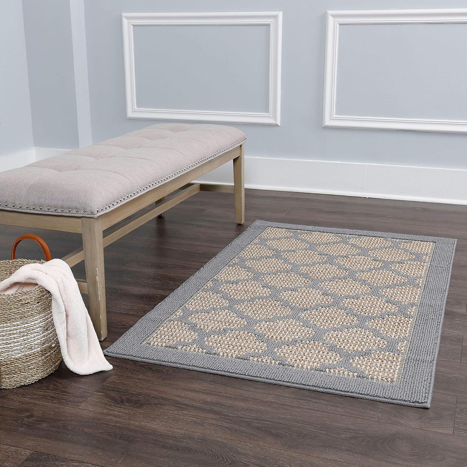 Amazon.com: ELLE Décor Metropolitan Trellis Accent Rug, Gray, 26"x45 ...
