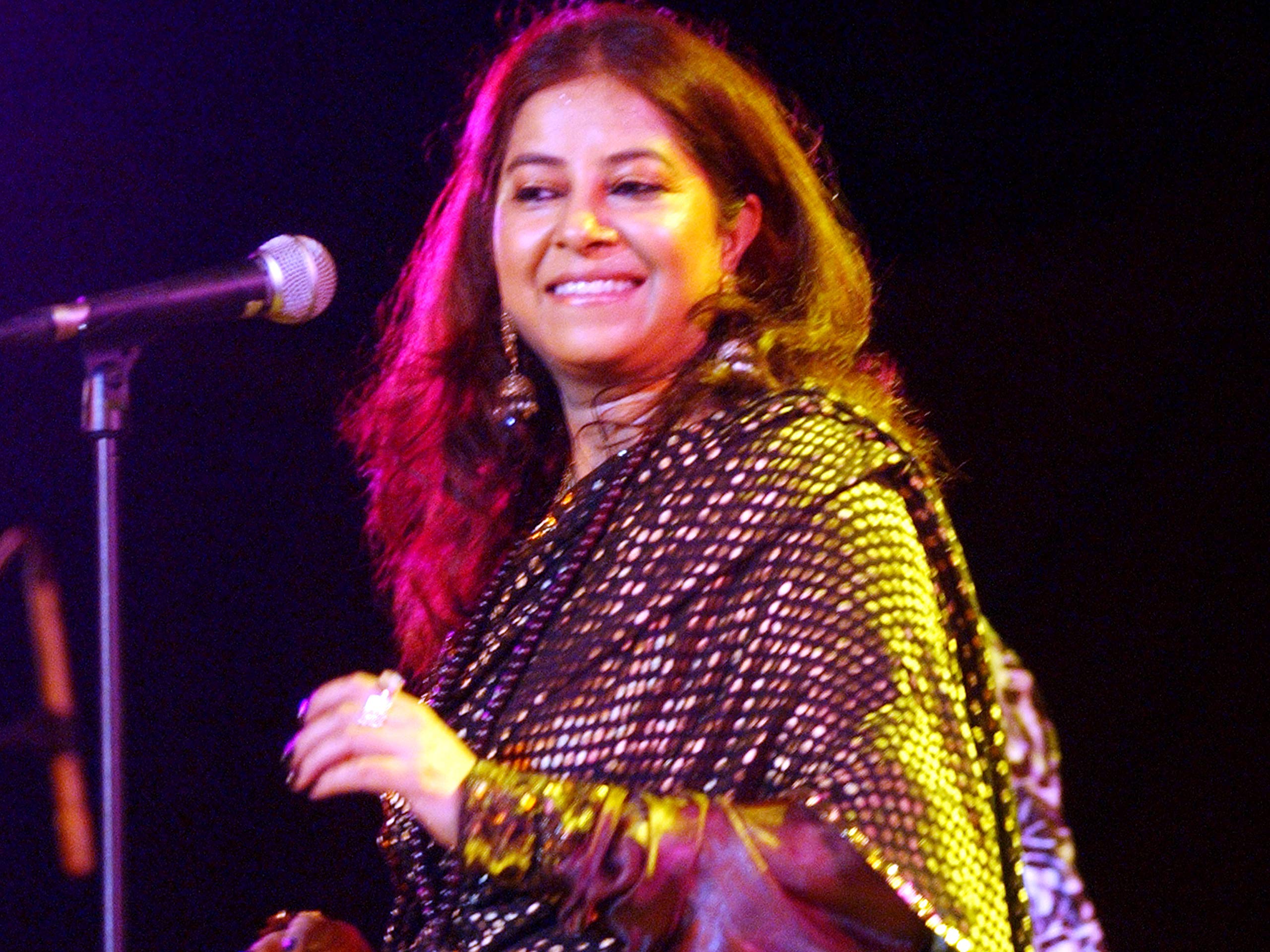 Ishq Ka Rang Safed Hai Baba song by Rekha Bhardwaj from Mera Rang ...