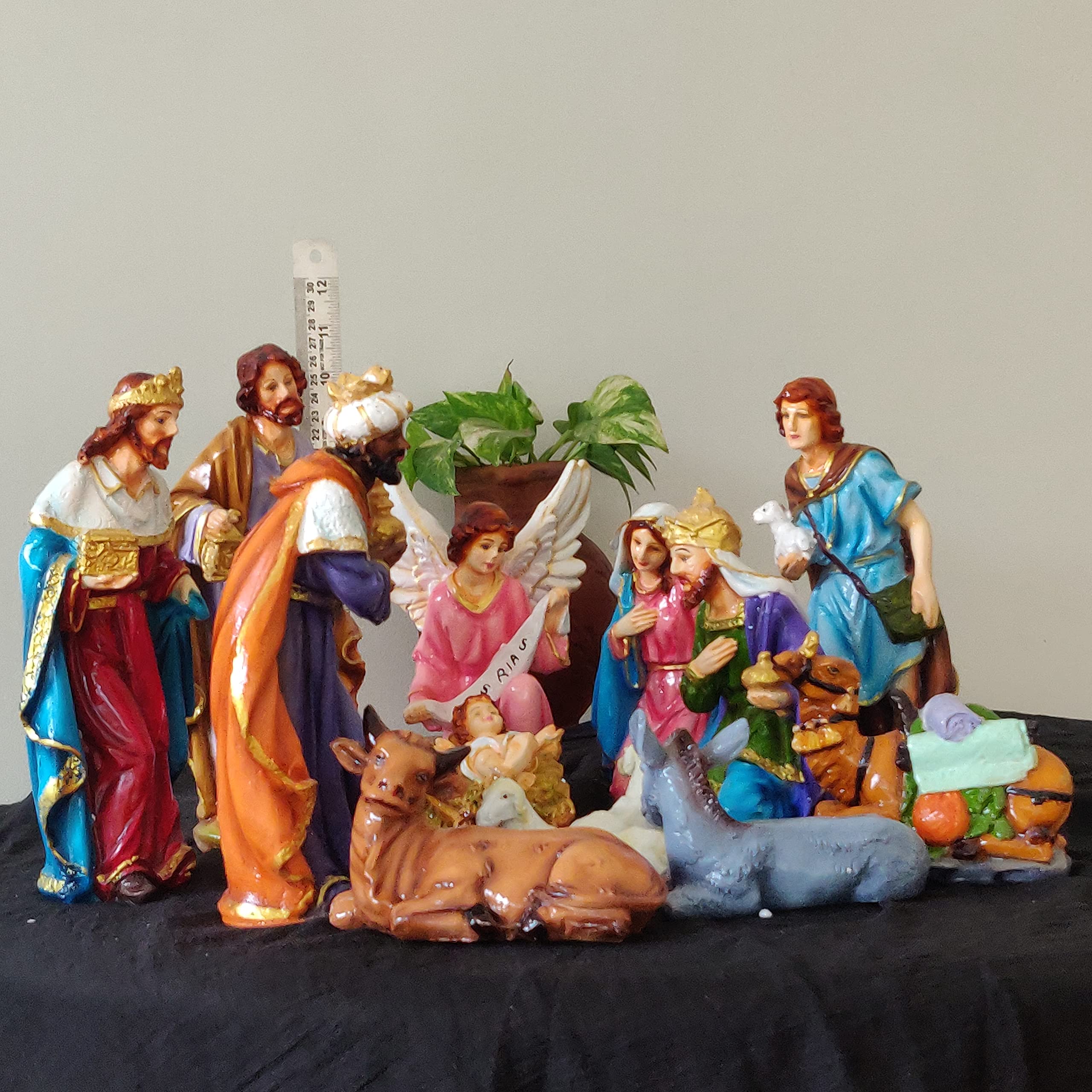 Buy Breeze Handicrafts Fiber Crib Set/Nativity Set Baby Jesus Statue ...