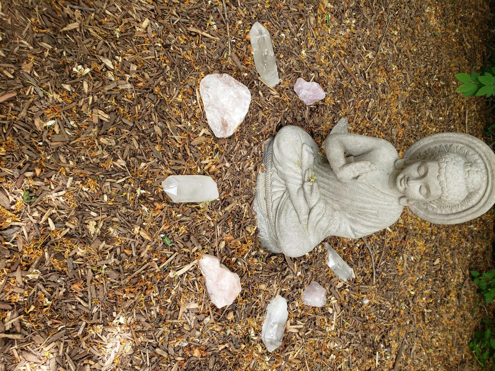 Amazon.com: Large Quartz Crystal Points 2 Pounds Metaphysical Healing ...