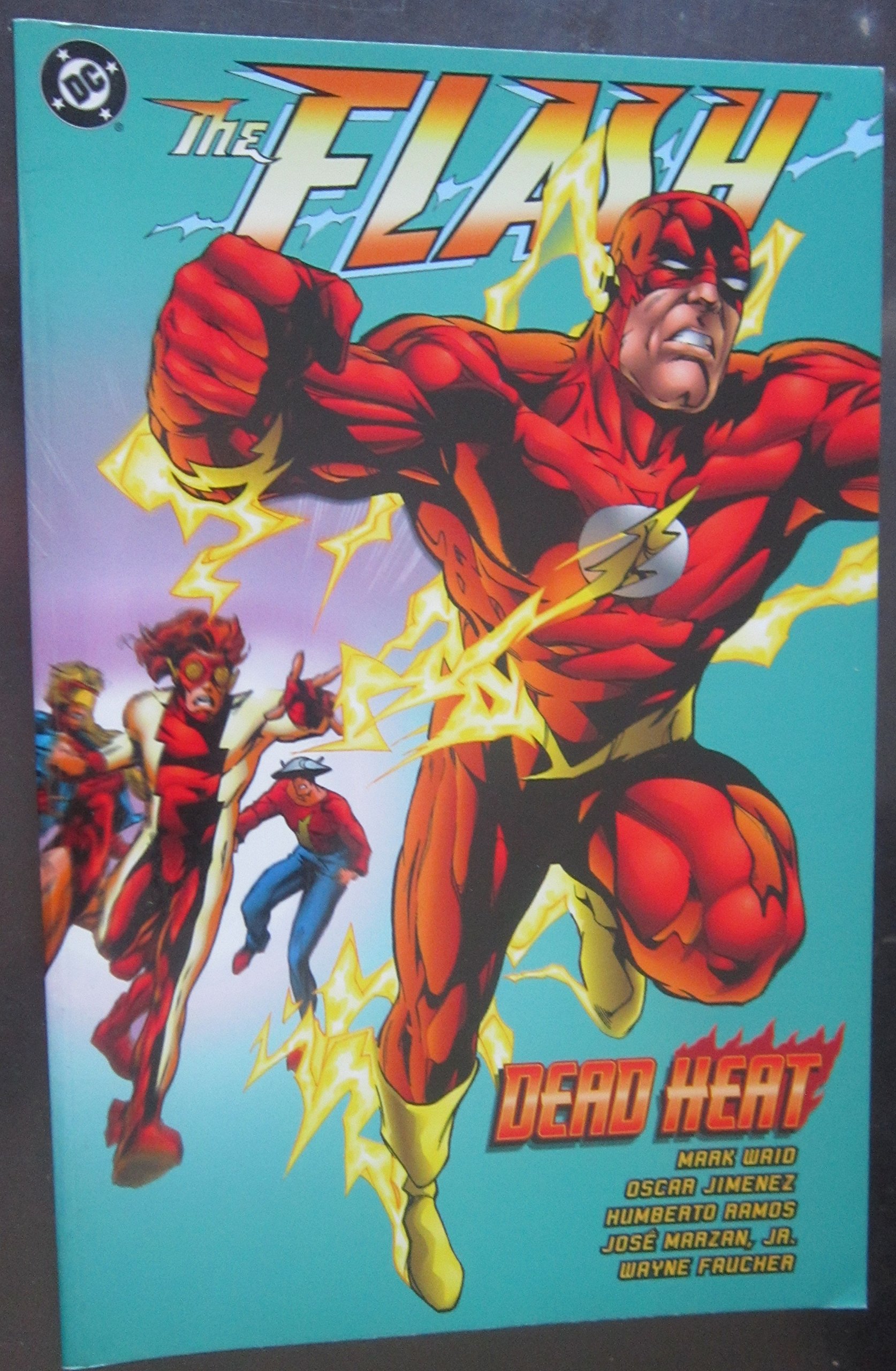 Amazon.com: The Flash: Dead Heat: 9781563896231: Waid, Mark: Books