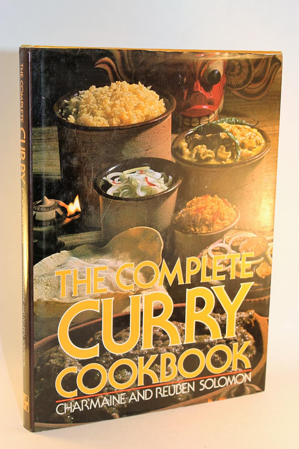 The Complete Curry Cookbook: Solomon, Charmaine: 9780070596399: Amazon ...