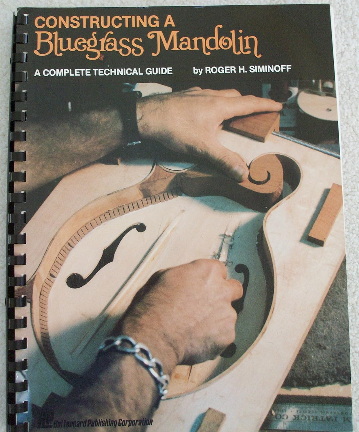 Amazon.com: Contructing a Bluegrass Mandolin: Mandolin Reference ...