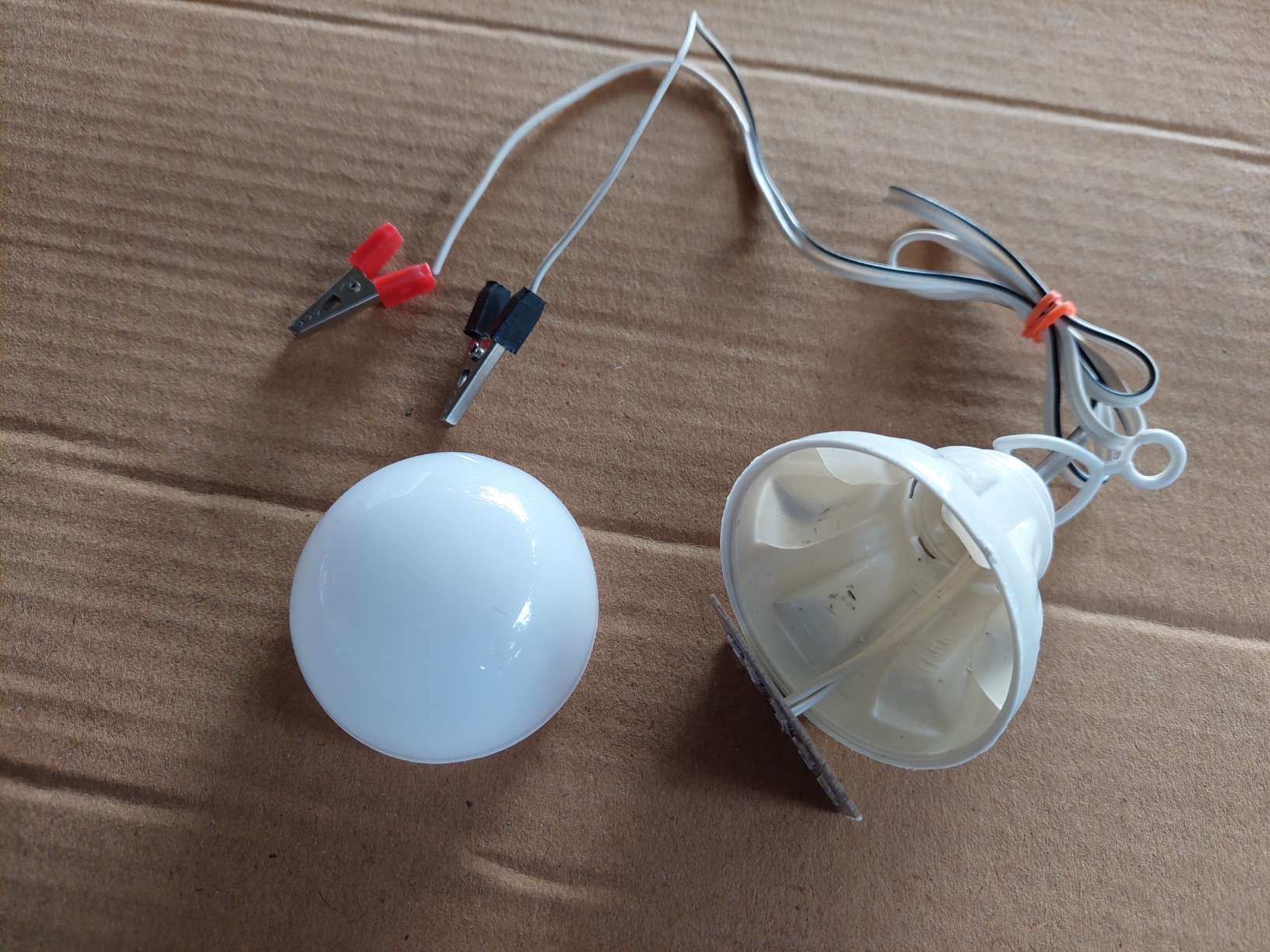 Buy ambert 5 Watt 12 Volt Clip Type DC Led Bulb Pack Of 4 Online at Low ...