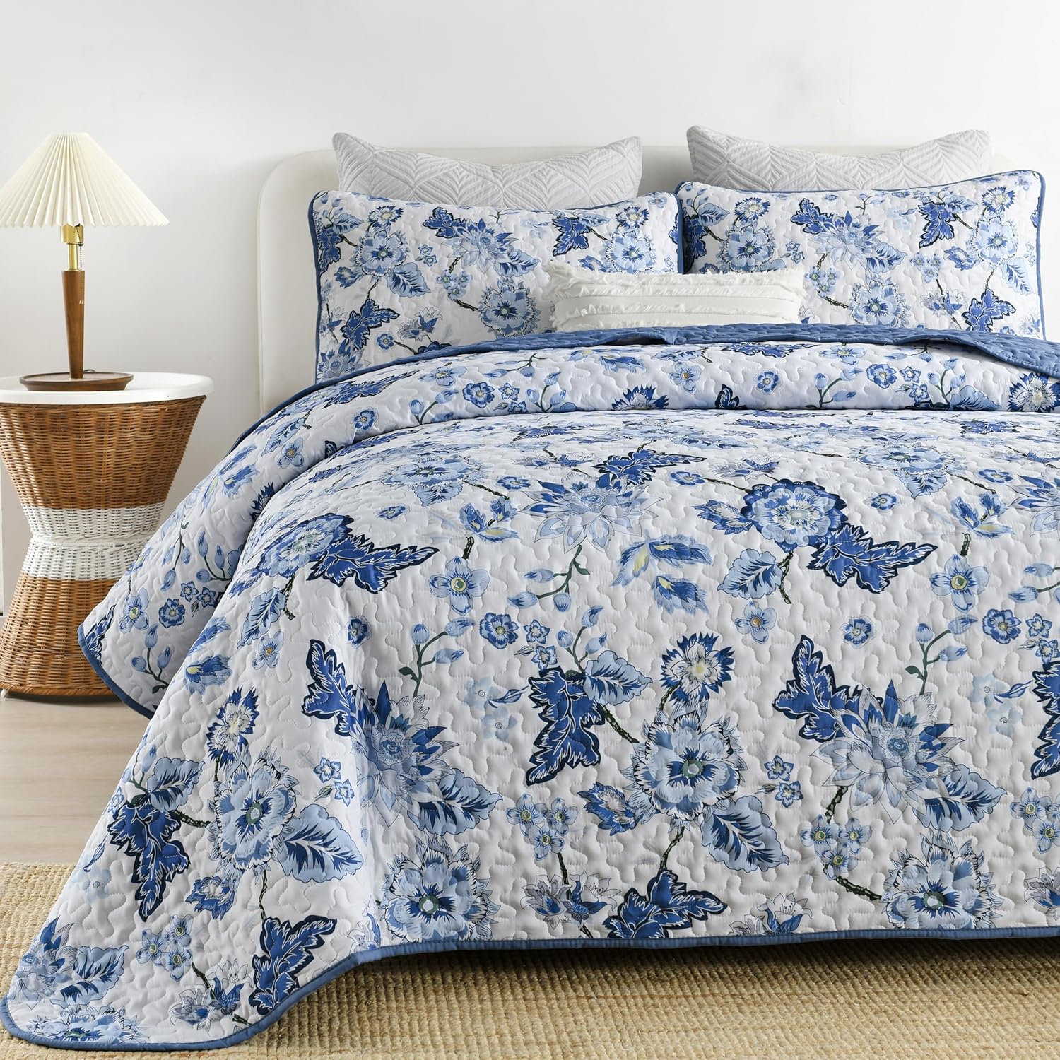 Amazon.com: Luxudecor Floral Quilt Set Queen Size 3 Pieces Blue ...
